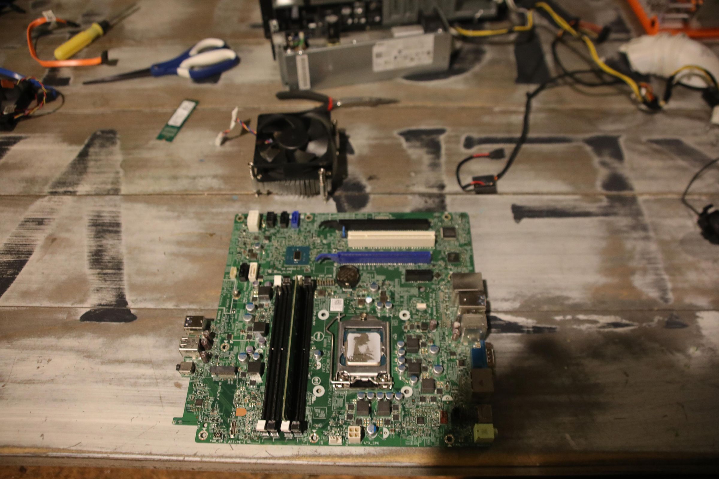 Turning a Dell Optiplex 7040 Into a Gaming Computer! : 15 Steps ...