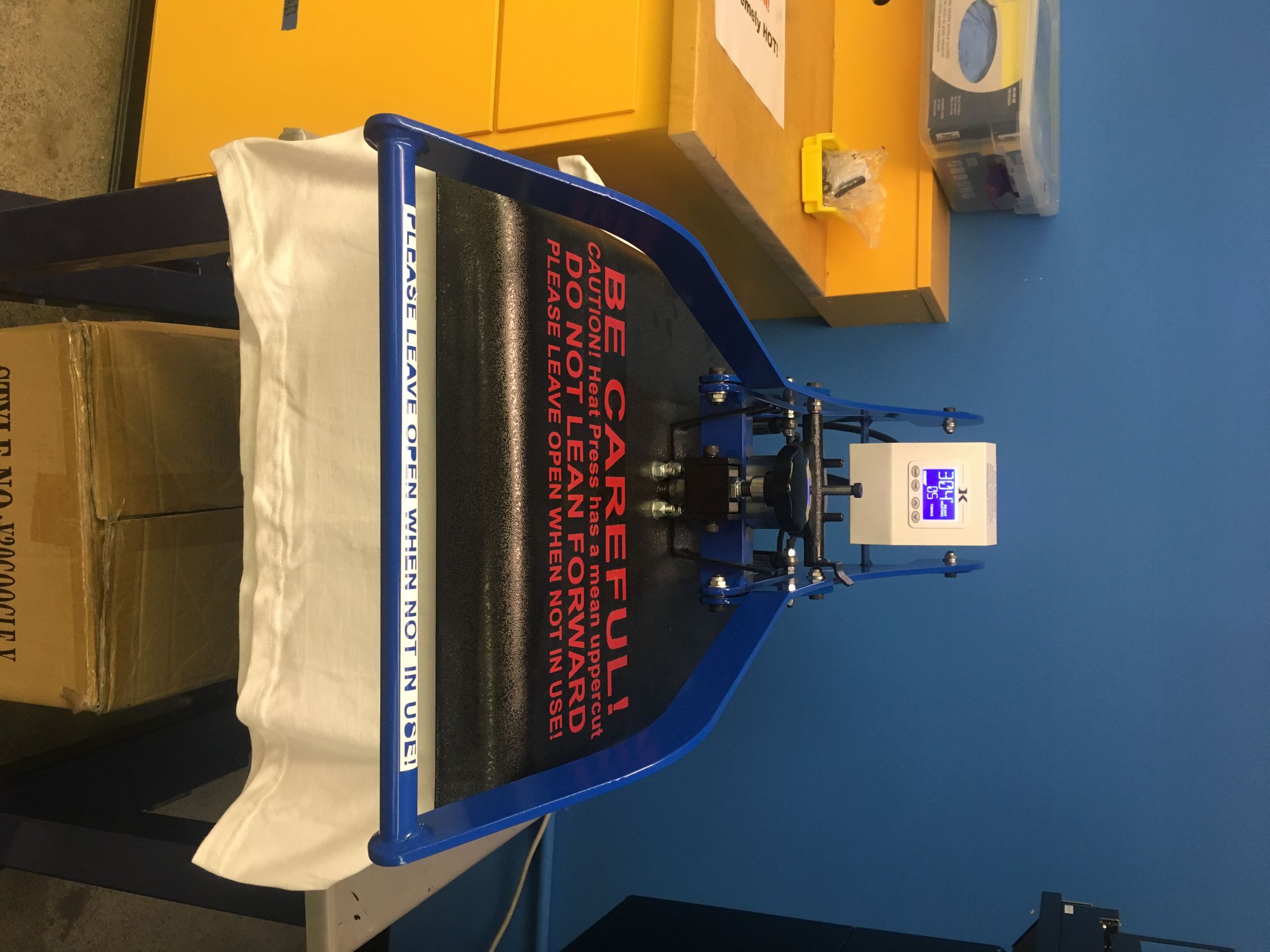 How to Prepare & Apply Heat Transfer Vinyl to Fabric : 9 Steps (with ...