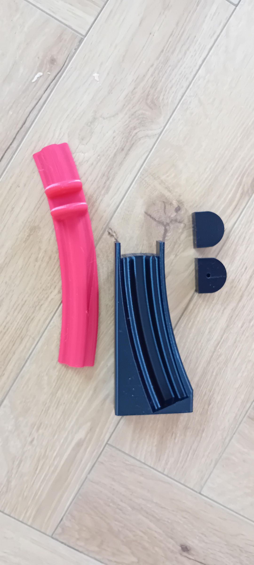 Train in a Christmas Tree L2 (3D Printed Version) : 11 Steps (with ...