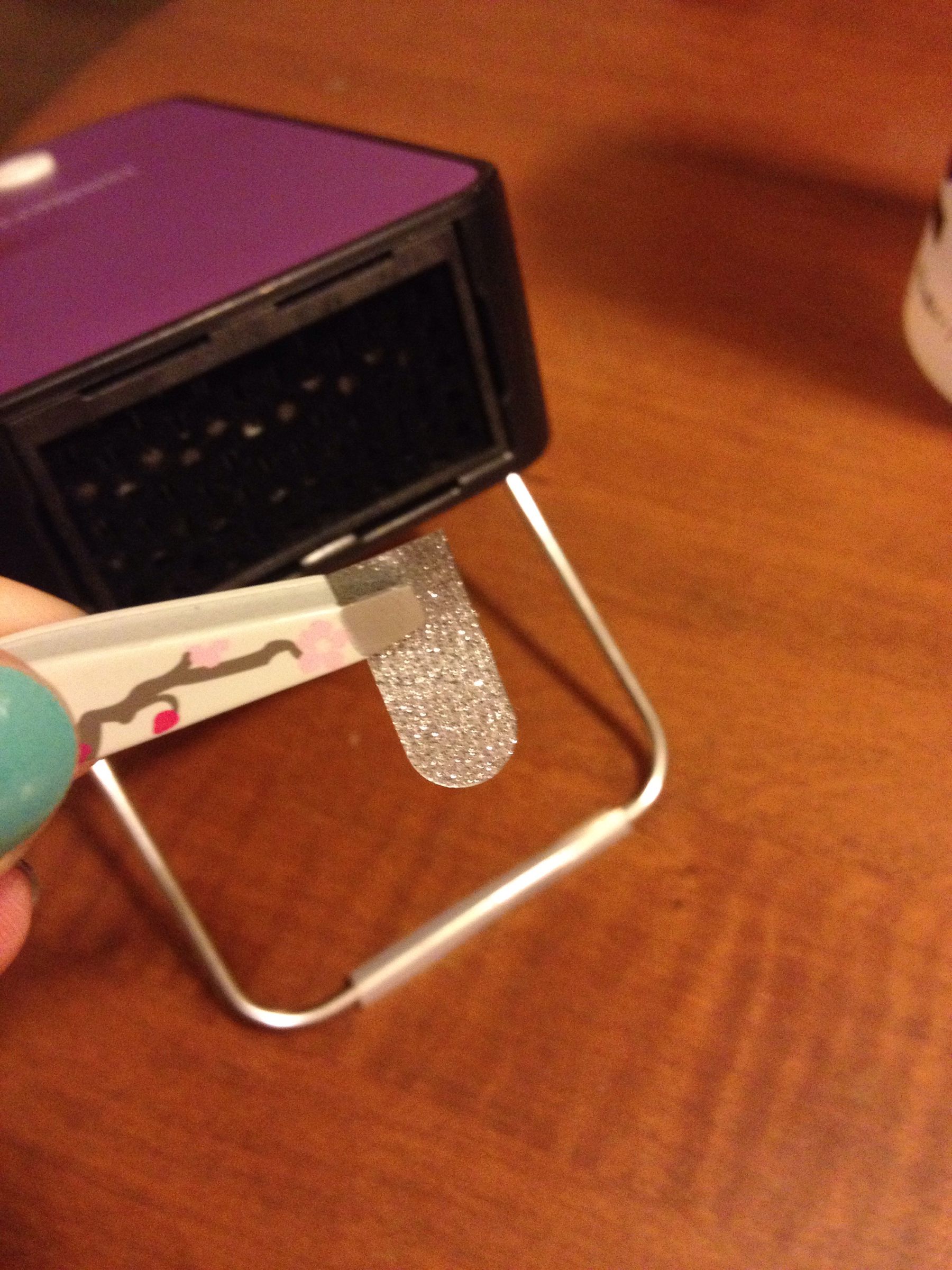 How to Apply Jamberry Nail Wraps : 7 Steps - Instructables