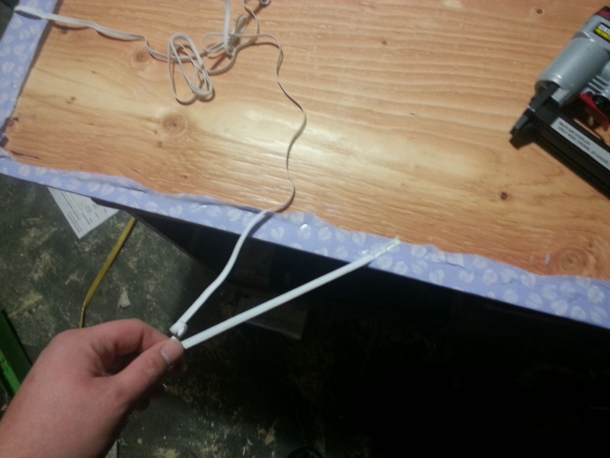 Easy Elastic Photo Board : 6 Steps - Instructables