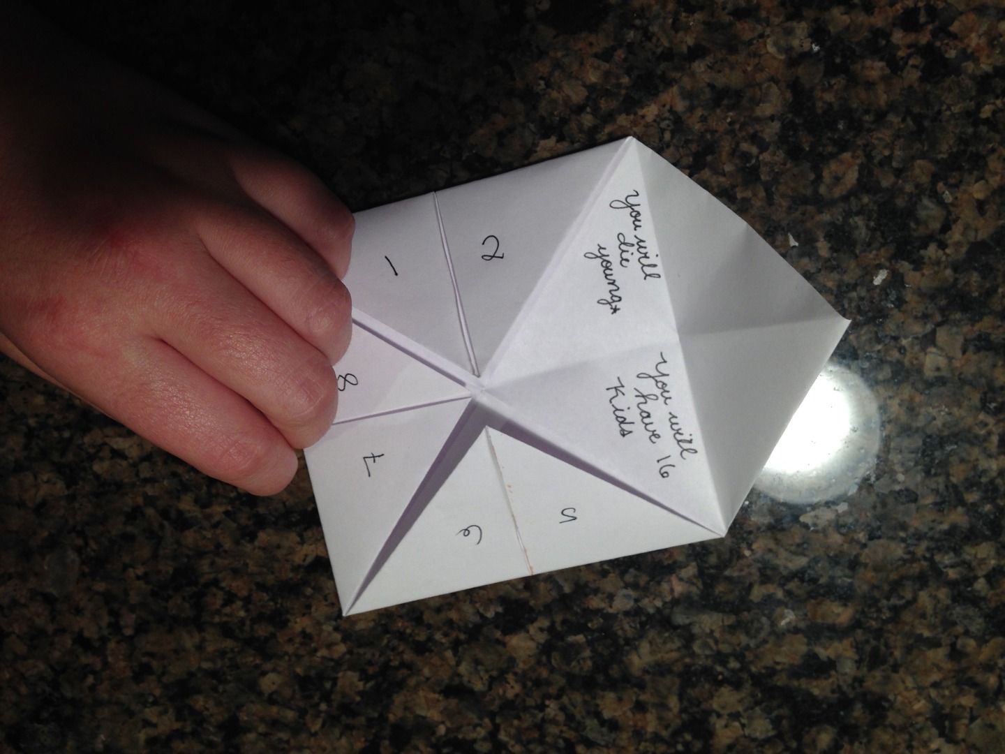 Fortune-Teller Origami : 9 Steps - Instructables