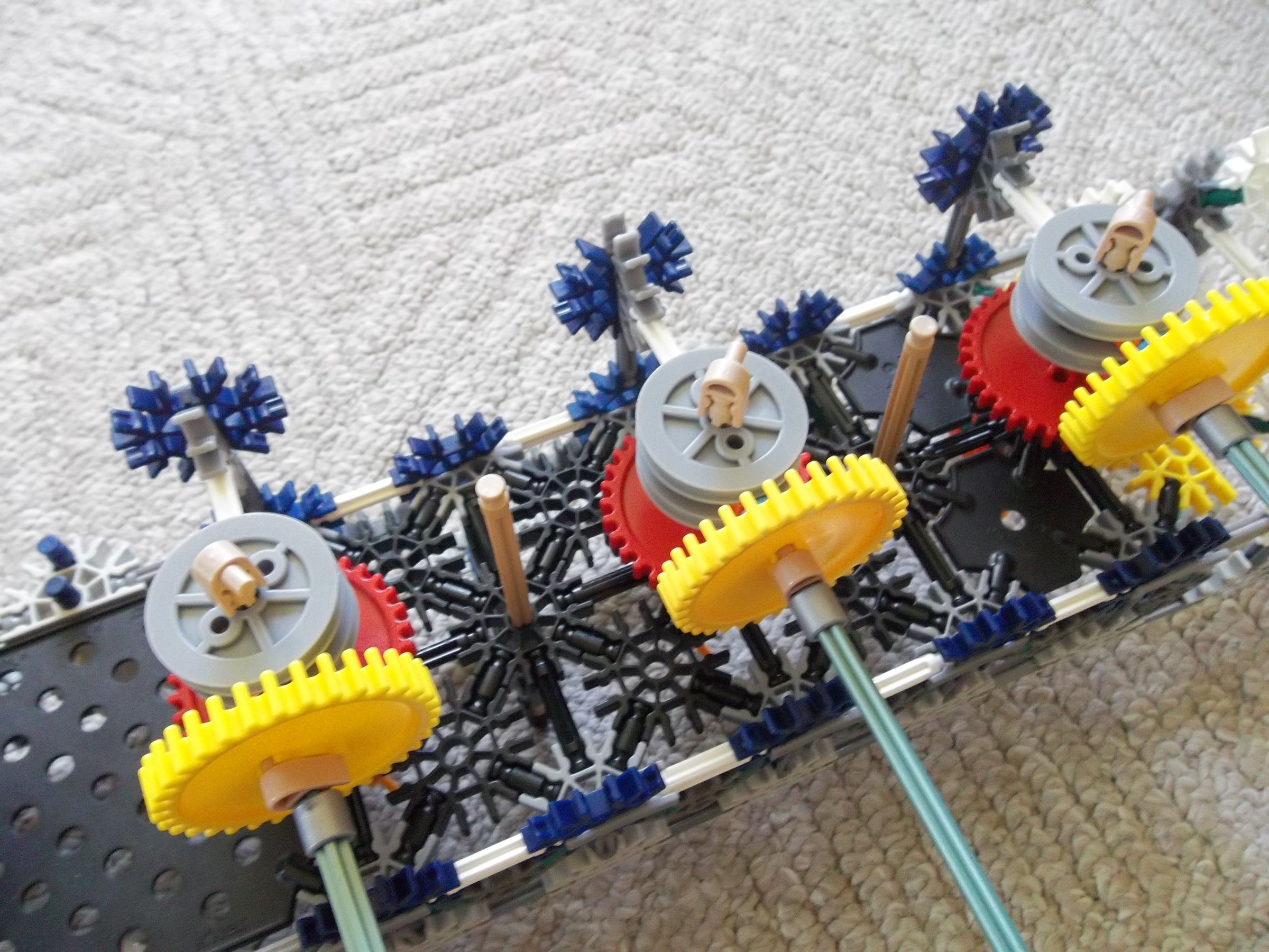 K'nex Foos Hockey Table : 35 Steps - Instructables