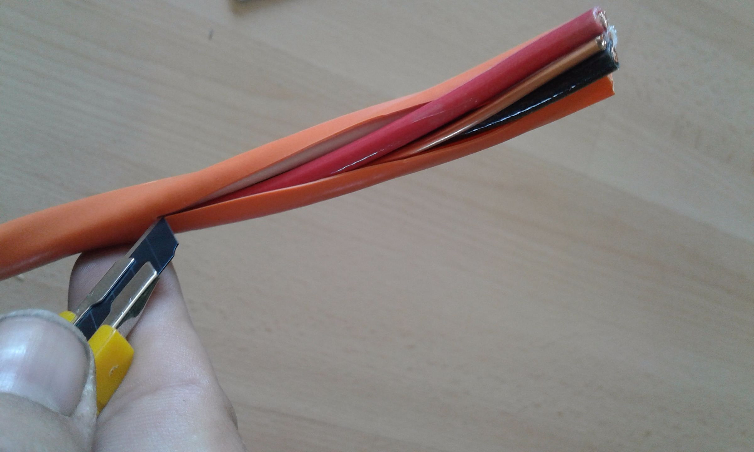 Grey Hoverman Free TV Easy Indoor Antenna : 17 Steps (with Pictures ...