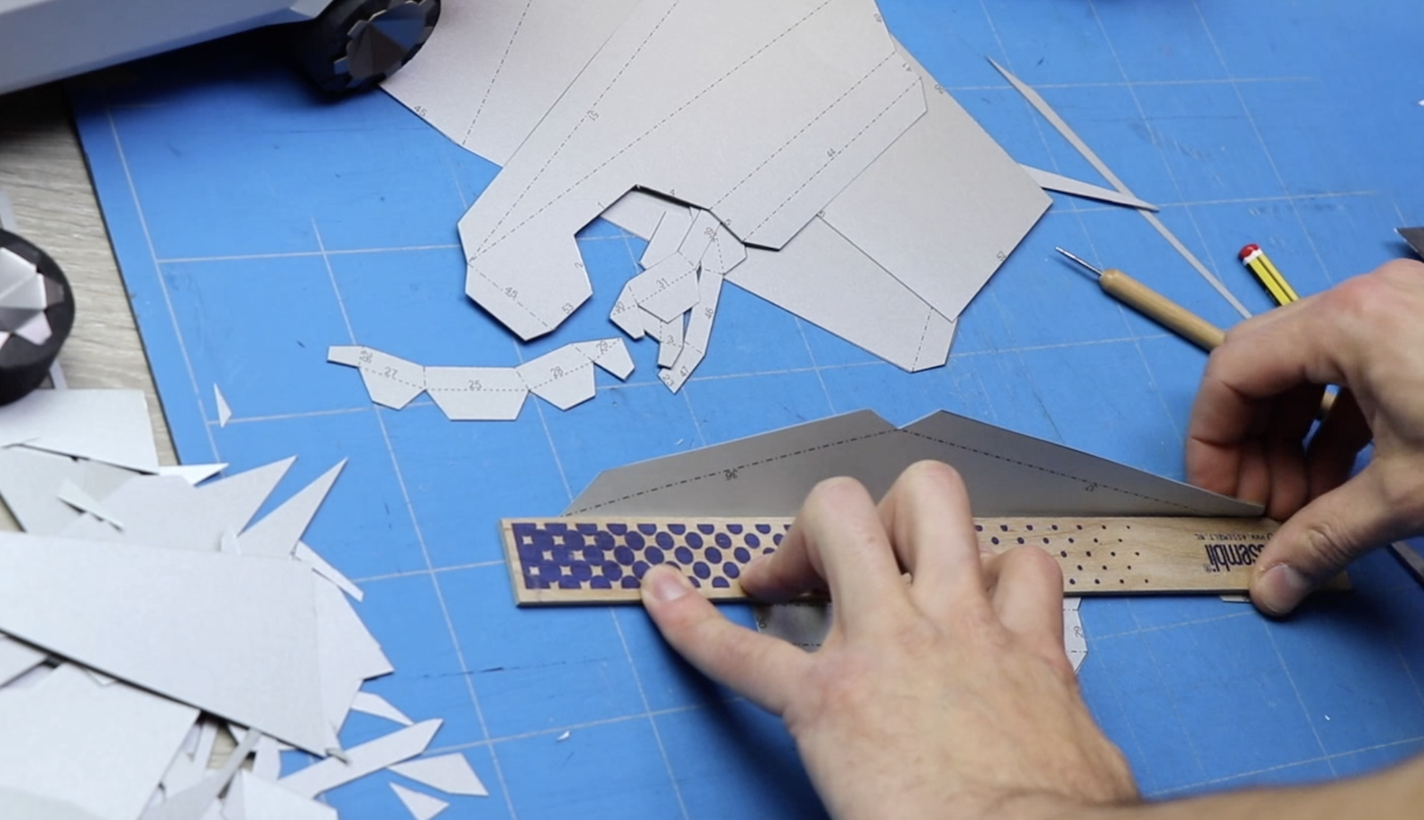 Tesla Cybertruck DIY Made of Paper! :) : 9 Steps (with Pictures ...