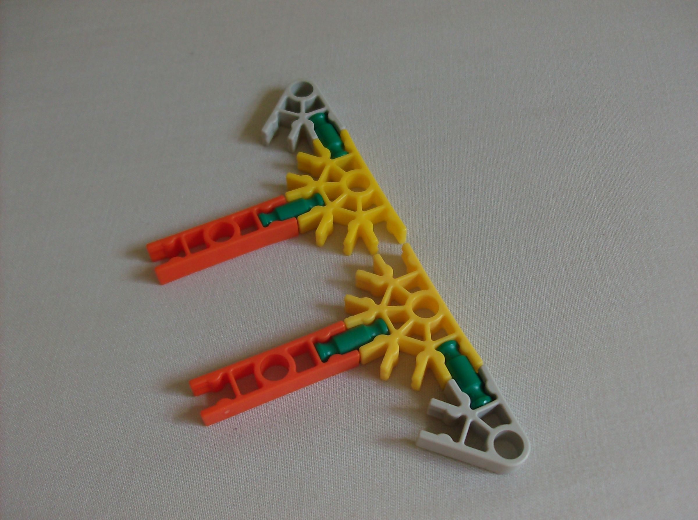 K'nex - James Bond - Helicopter With Saws Instructions : 4 Steps ...