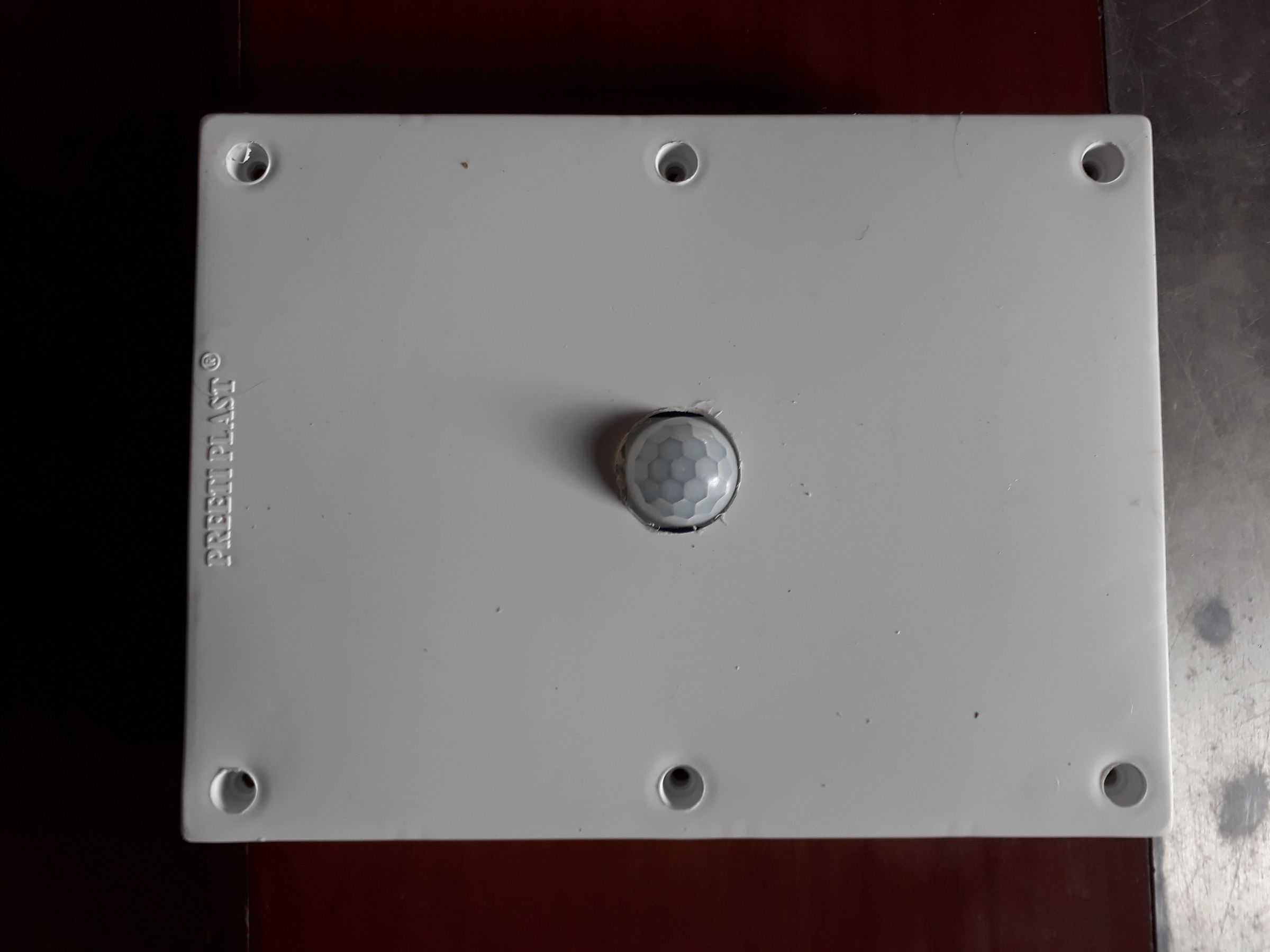 Motion Activated Light Switch With Light Sensor : 5 Steps - Instructables