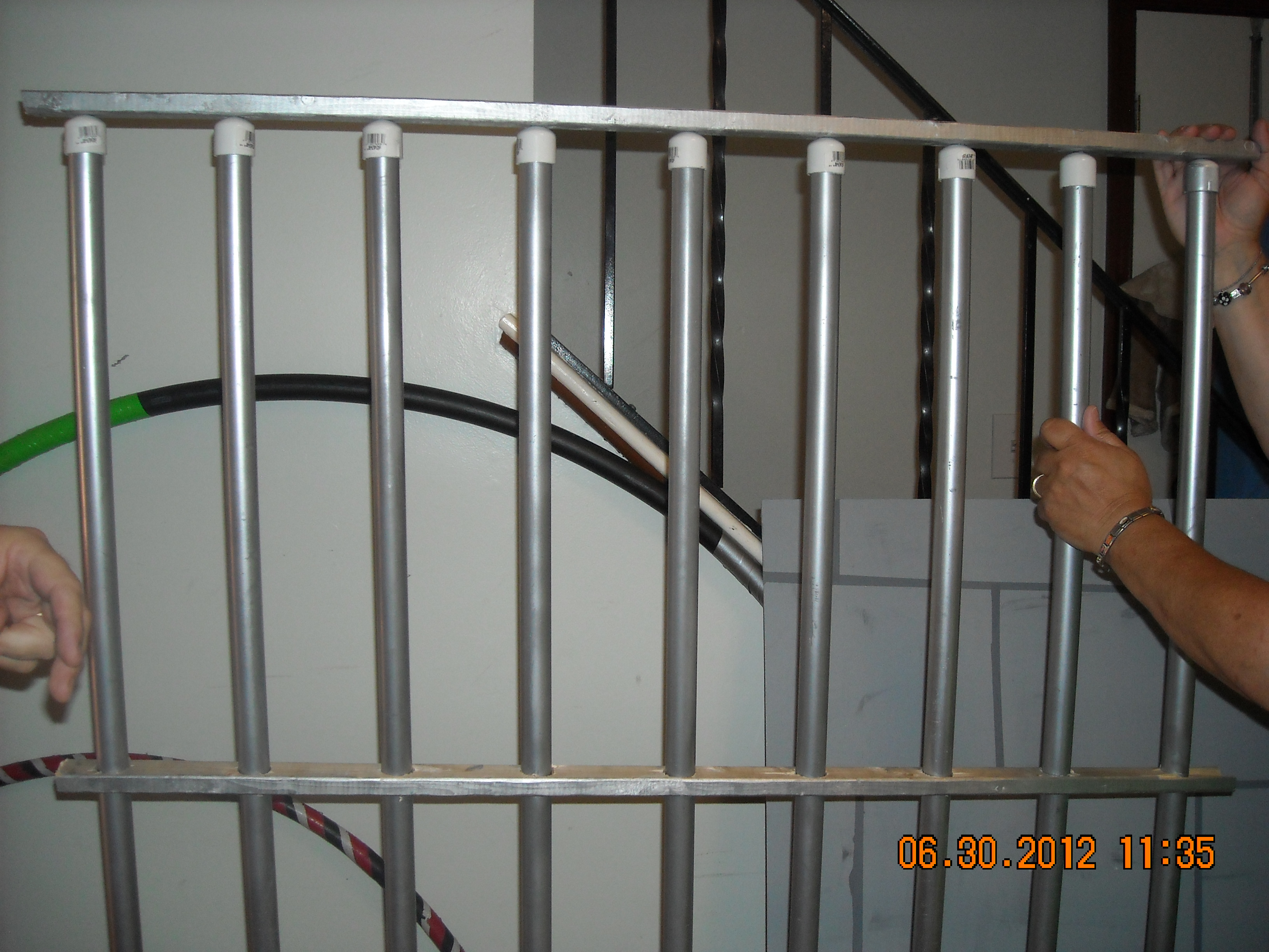 Fake Jail Cell Prop for Pictures : 8 Steps - Instructables