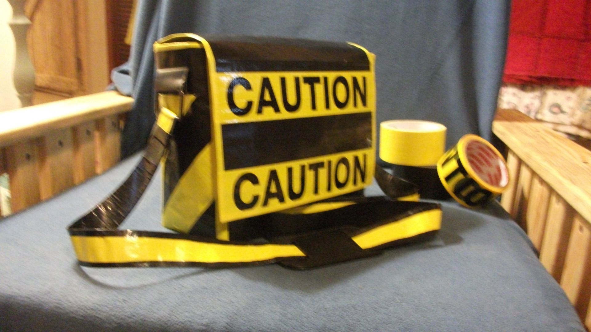 Fun Duct Tape Shoulder Bag : 8 Steps (with Pictures) - Instructables