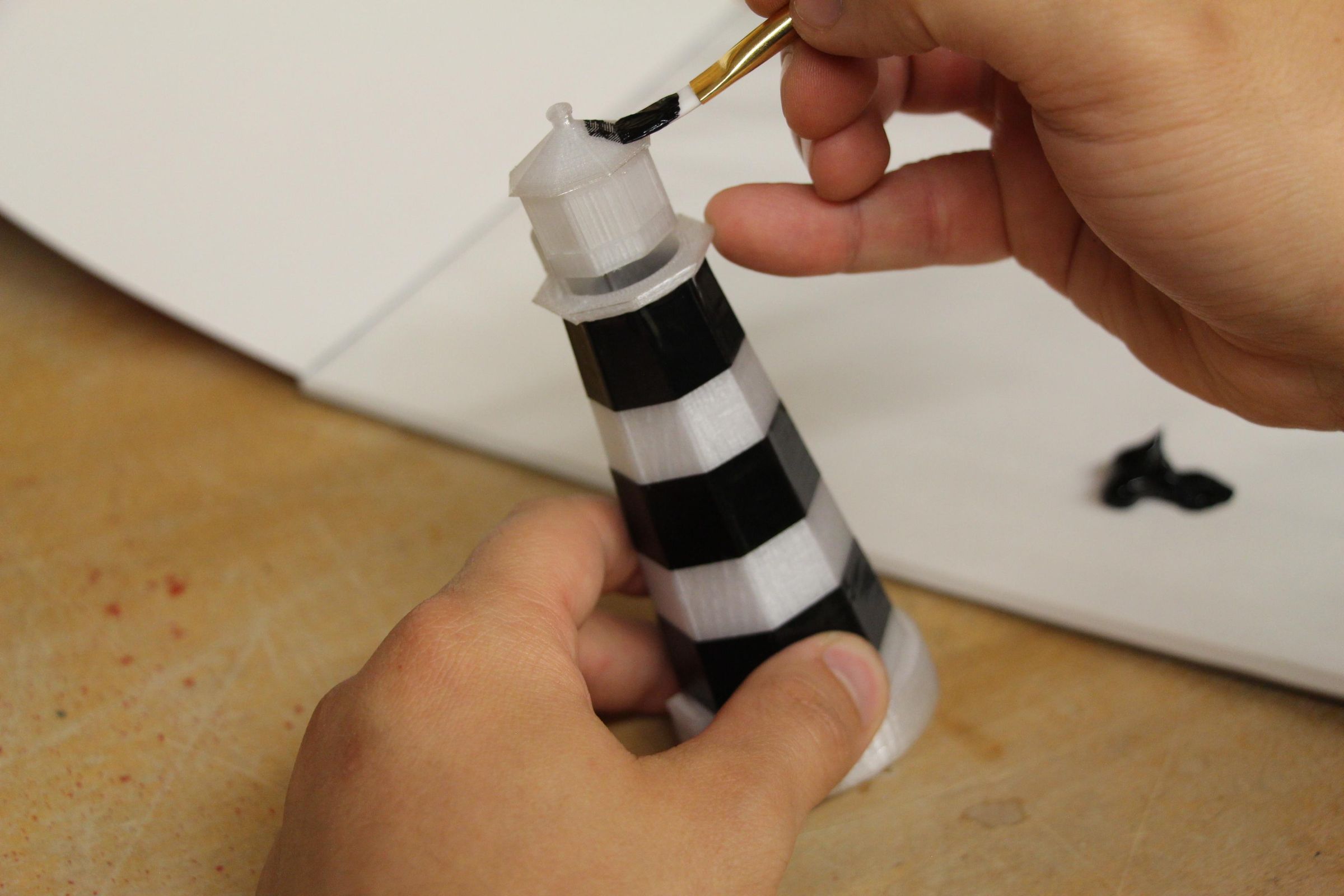 Miniature Lighthouse for Pre-Recycling Coin Cell Batteries : 10 Steps ...