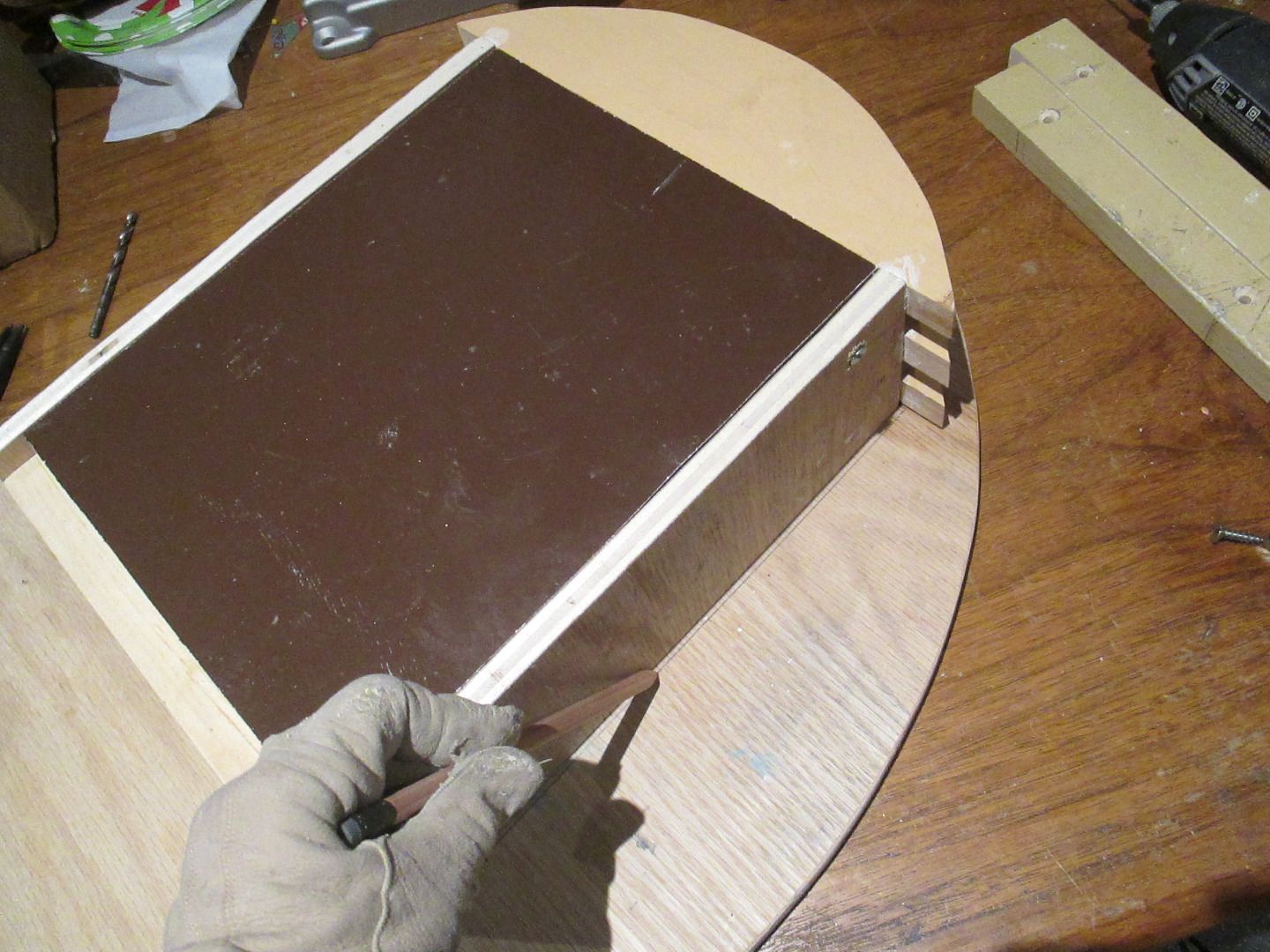 Sci-fi, Jetsons Side Table : 12 Steps - Instructables