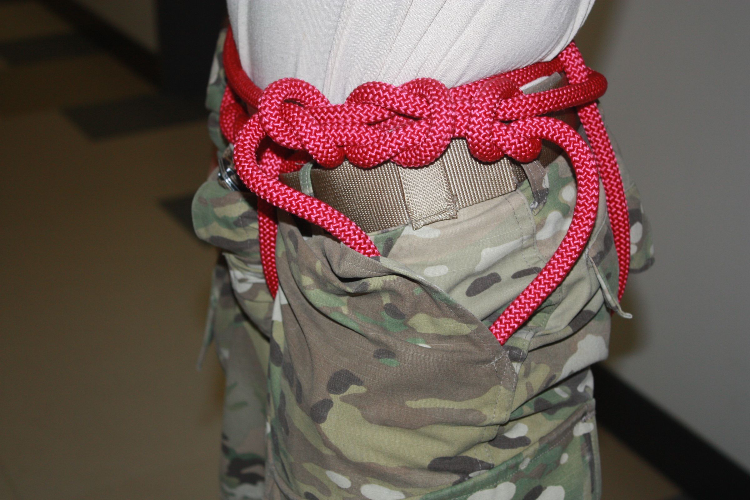 How to Tie a Swiss Seat : 7 Steps (with Pictures) - Instructables