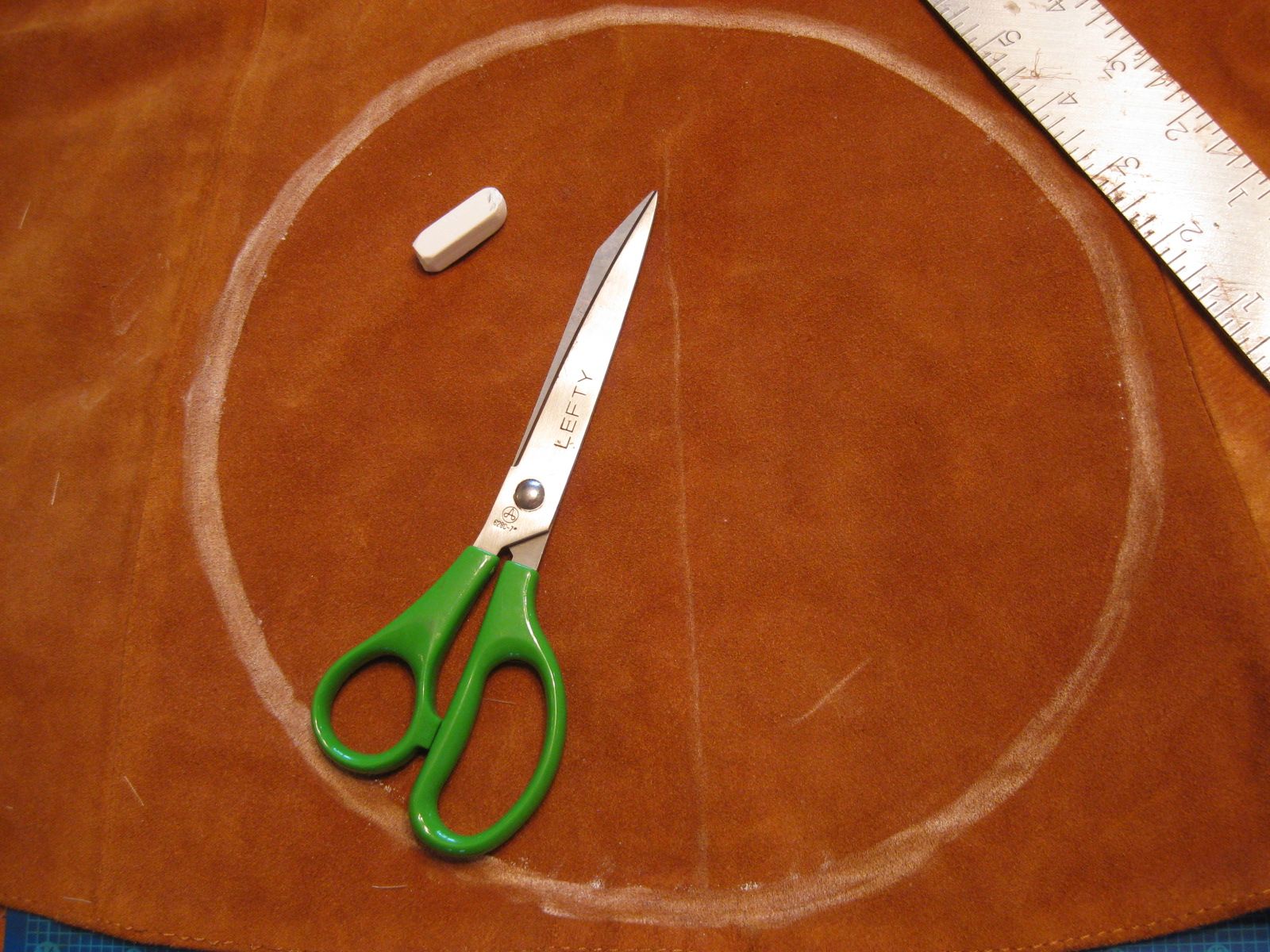 Simple Leather Pouch : 4 Steps (with Pictures) - Instructables