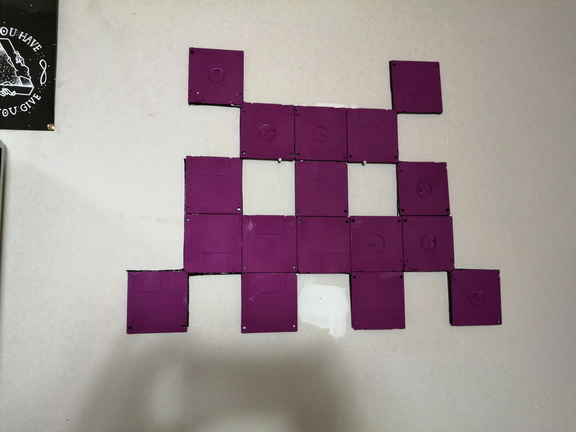 Floppy Disc Space Invader Wall Deco : 5 Steps (with Pictures ...