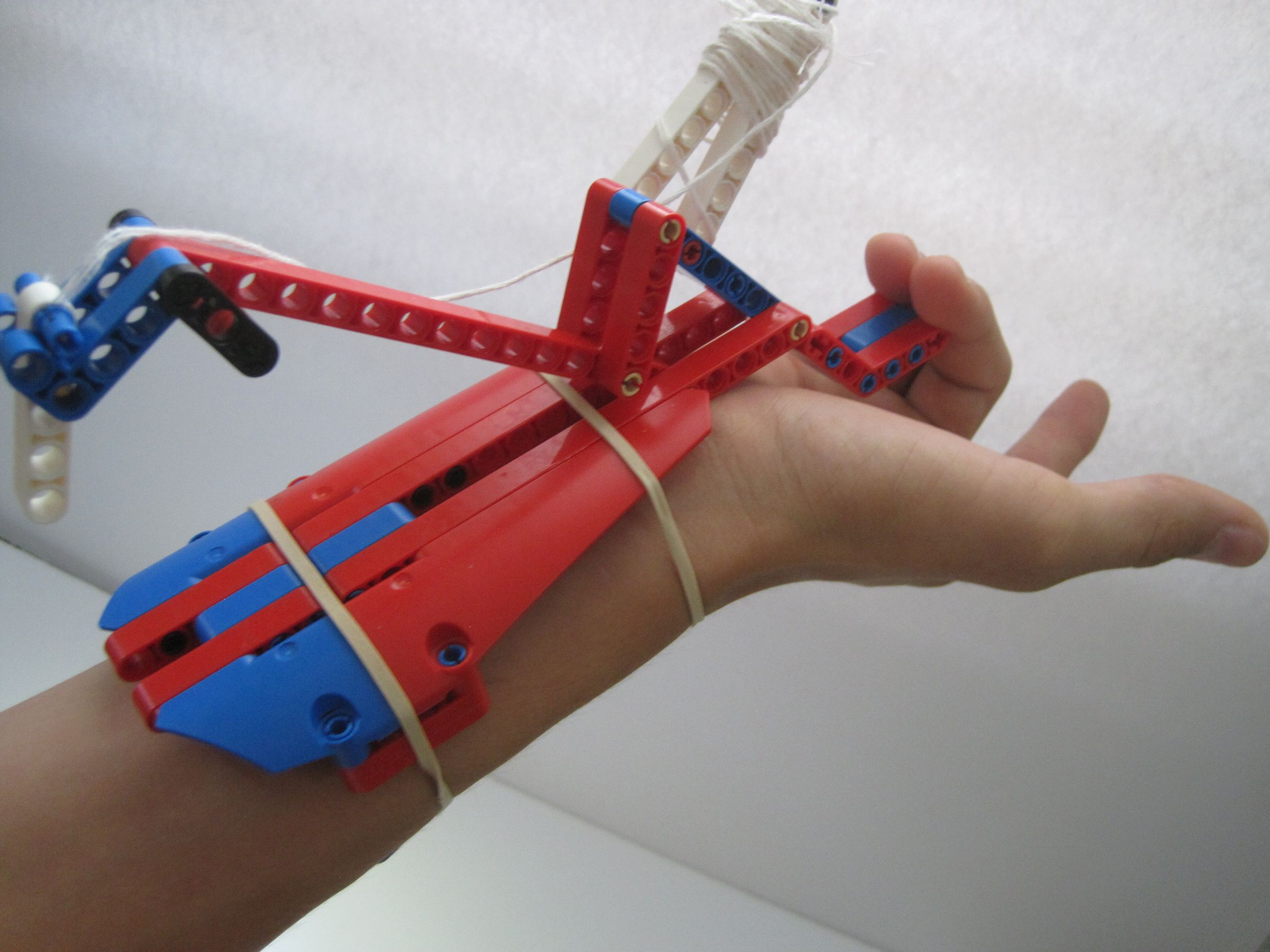 Functional Lego Technic Spider-Man Web Shooter V2 : 56 Steps ...