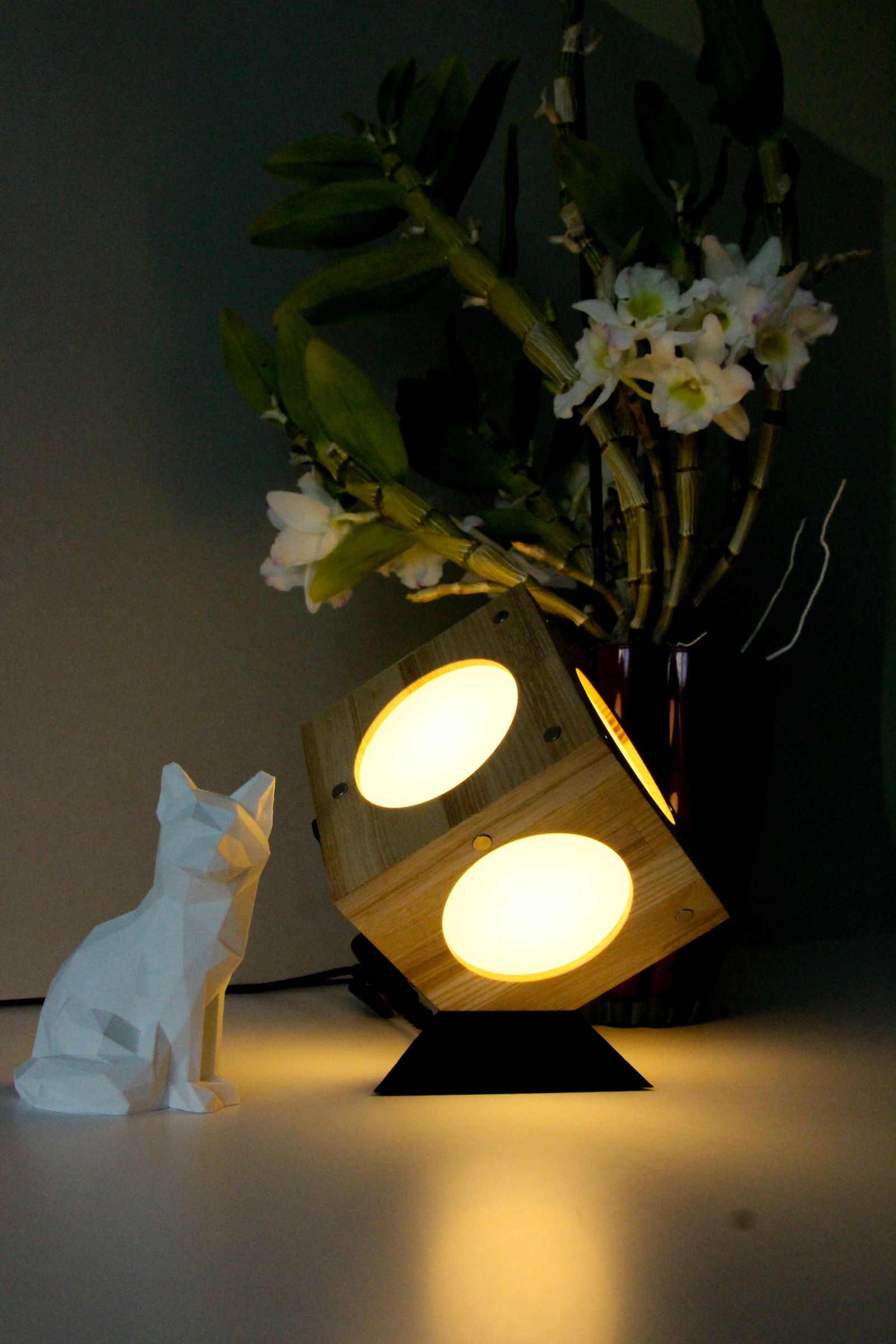 Easy Modular Magnetic Desk Lamp : 18 Steps (with Pictures) - Instructables