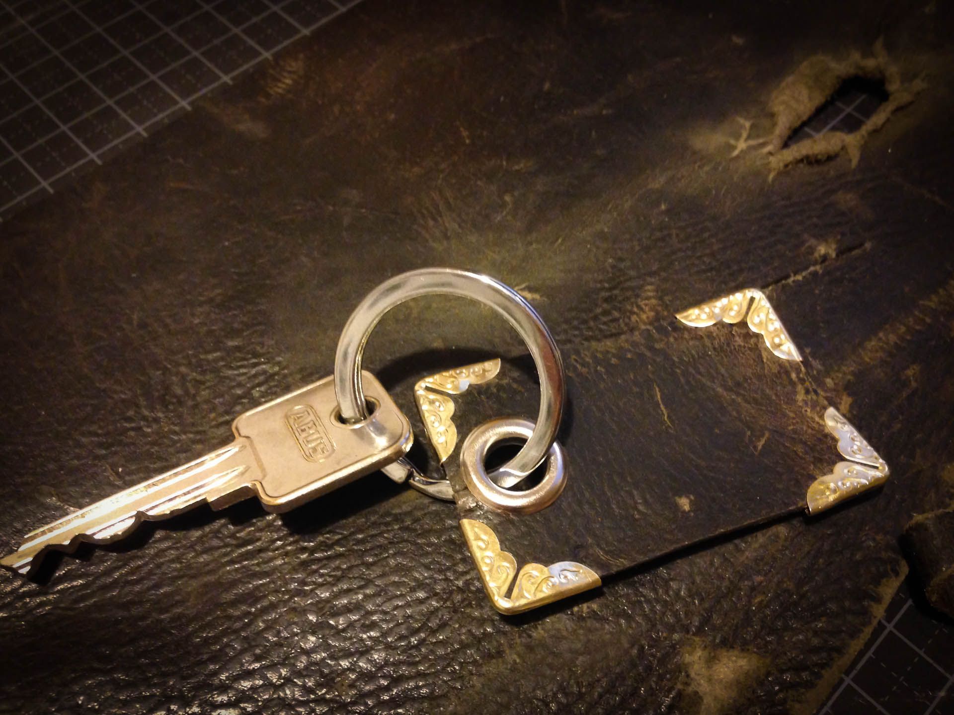 Leather Scrap Project - Easy Key Fob (with Pictures) - Instructables