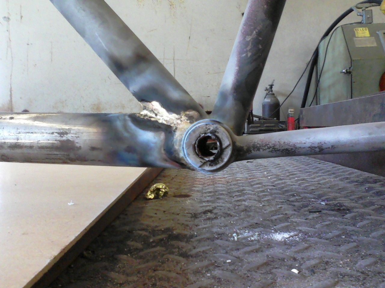 2 Wheeled Cargo Bike From Old Mountain Bike Frame : 8 Steps - Instructables
