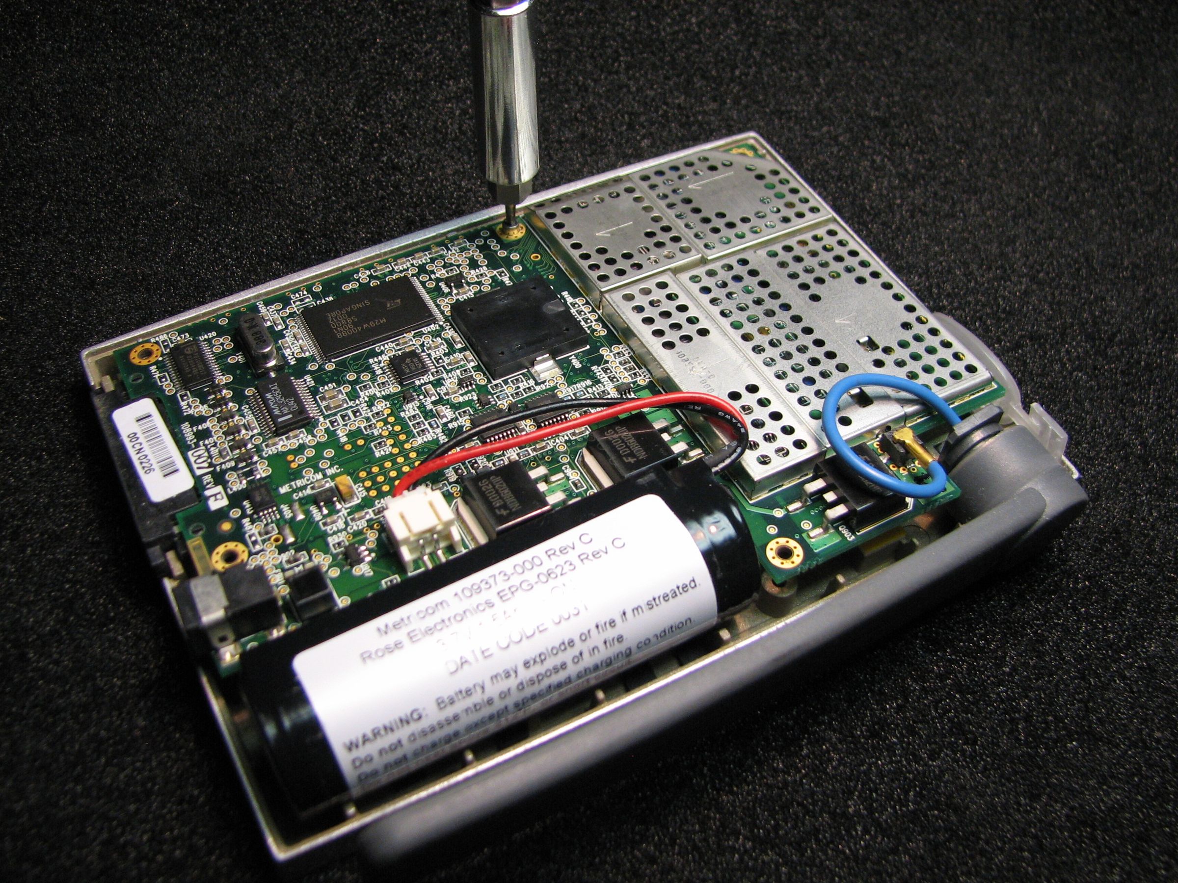 Mod a Ricochet Radio Modem to Take an External Antenna : 8 Steps ...