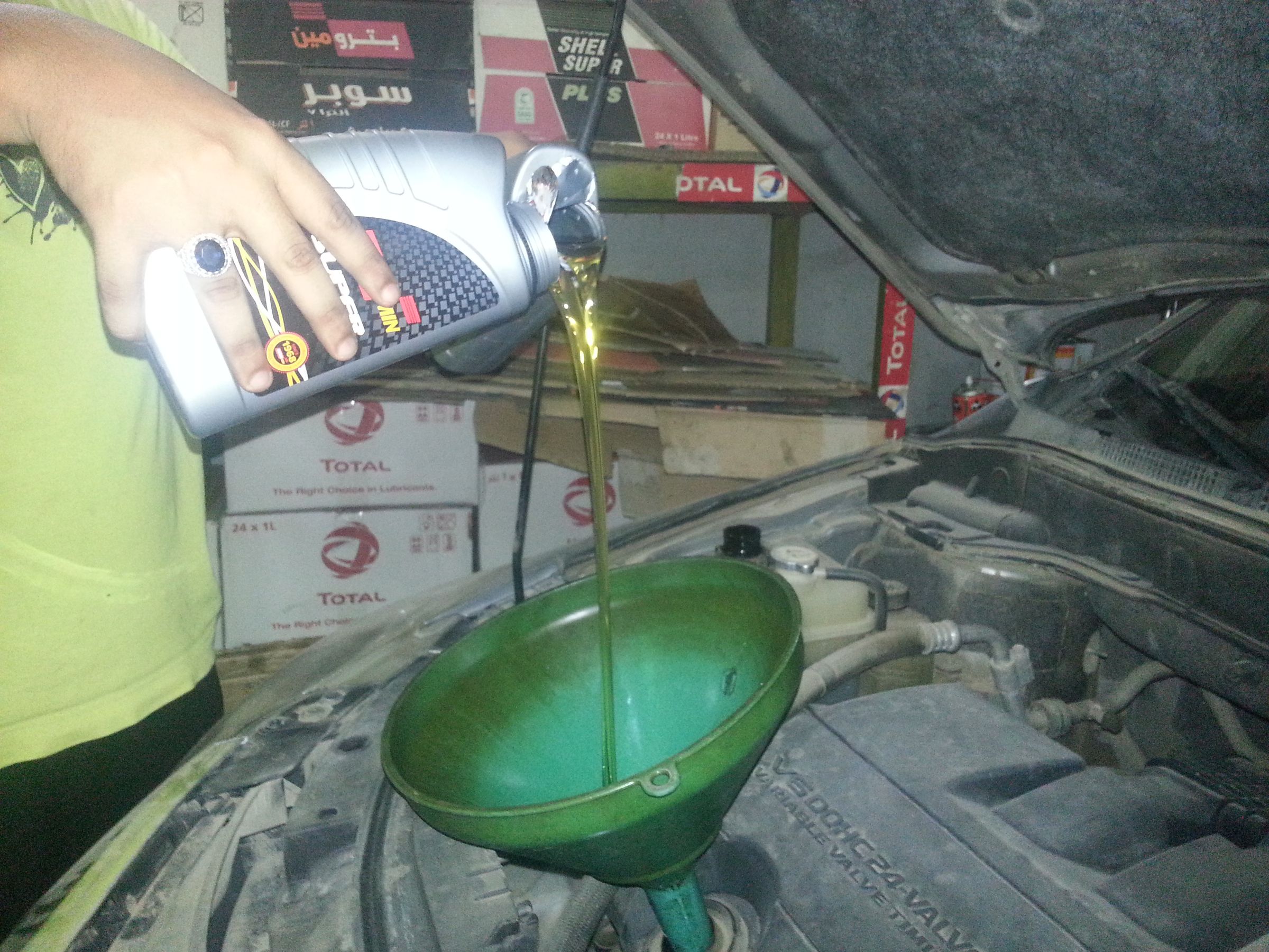 How to Change Oil for Engine : 6 Steps - Instructables