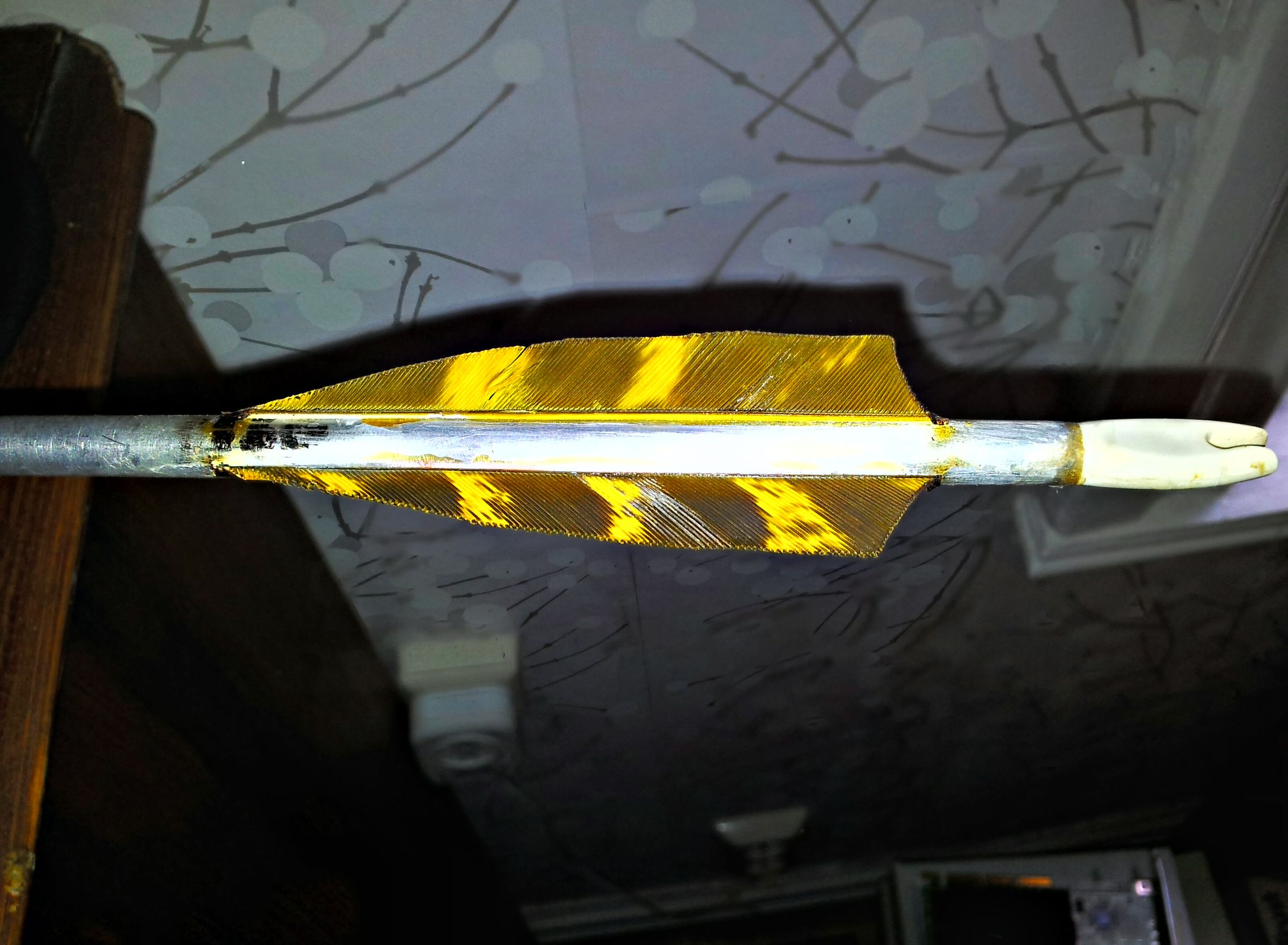 Cutting Natural Arrow Vanes the Quick and Smelly Way : 5 Steps ...