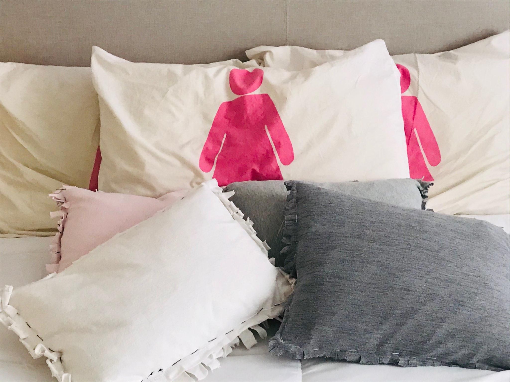 DIY Mini Pillows : 8 Steps - Instructables