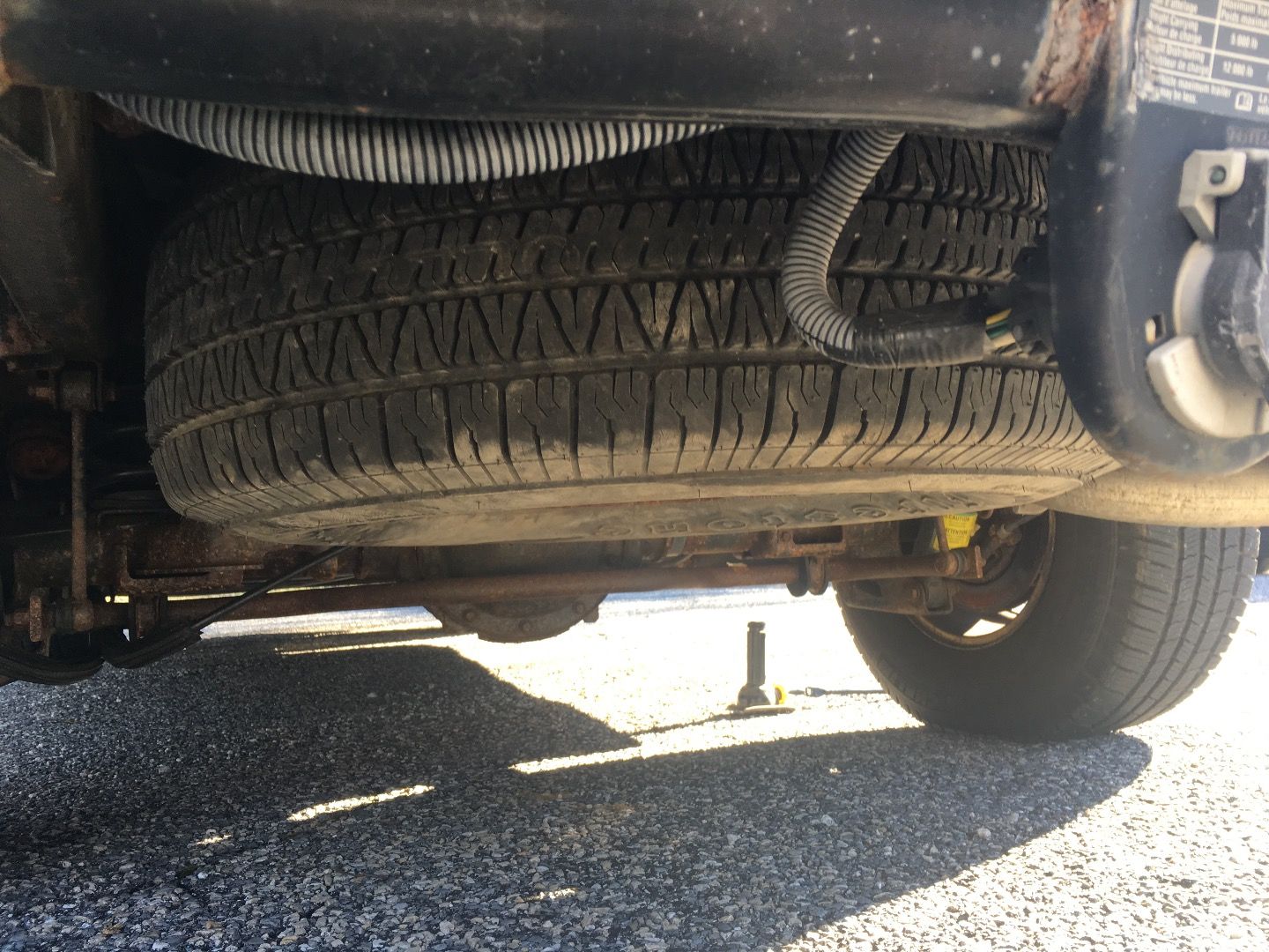 Easy Way to Change a Tire : 6 Steps (with Pictures) - Instructables