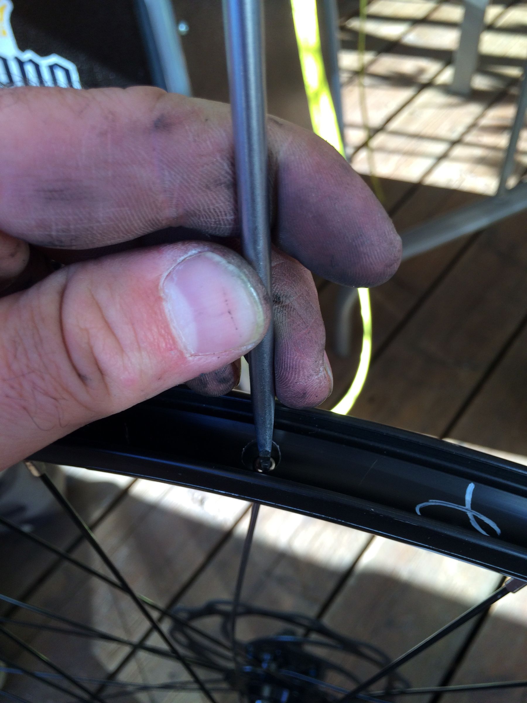 Broken Spoke Repair/Replace : 8 Steps (with Pictures) - Instructables