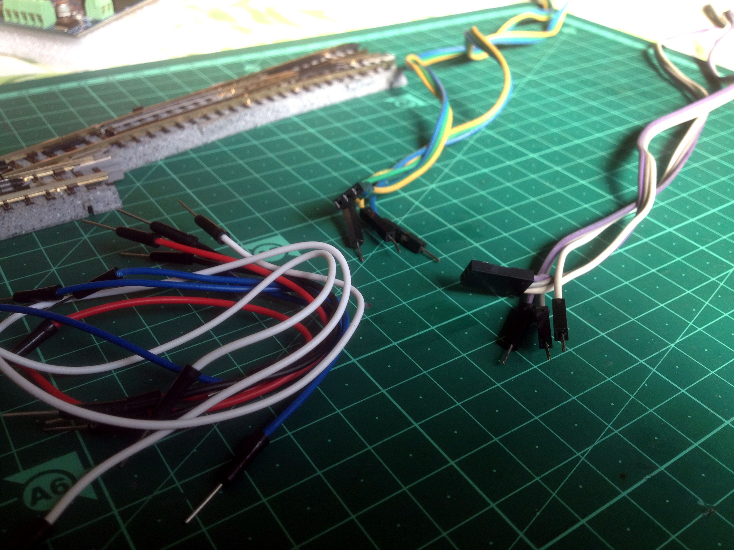 Automated Model Railroad Layout With Reverse Loops : 14 Steps ...