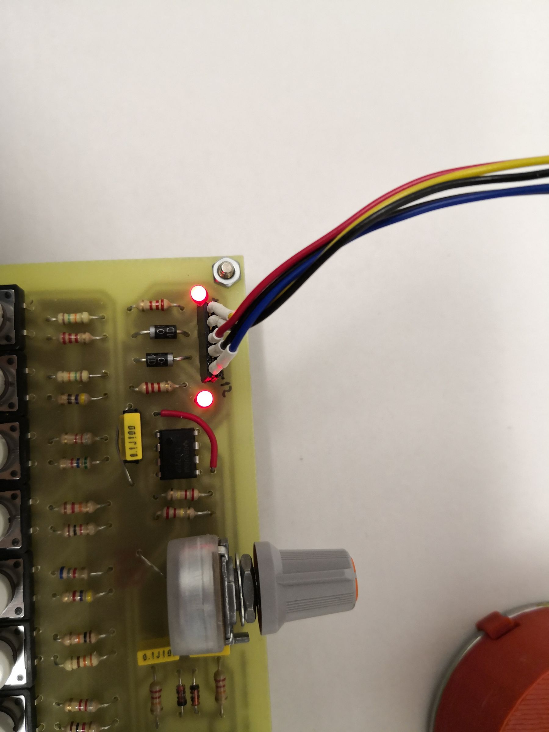 Awesome Analog Synthesizer/Organ Using Only Discrete Components : 10 ...