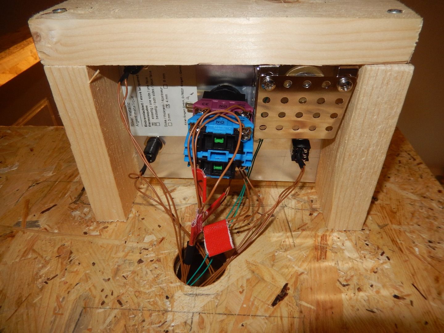 DIY CLAW MACHINE : 7 Steps (with Pictures) - Instructables