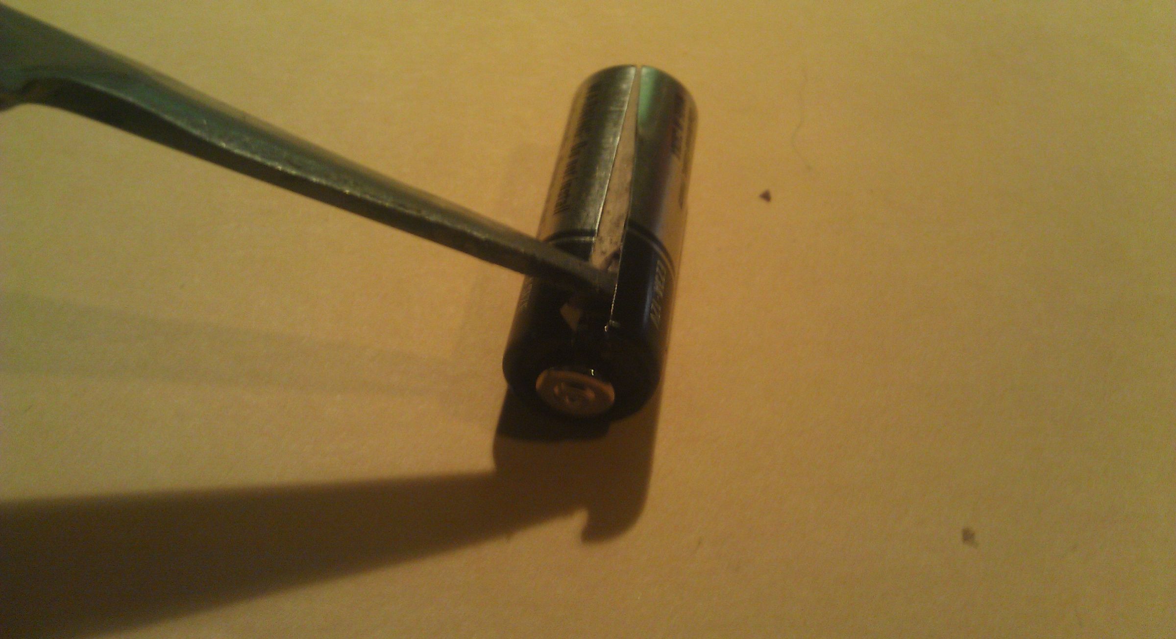 8 BUTTON CELL BATTERIES FOR THE PRICE OF 1 : 5 Steps - Instructables