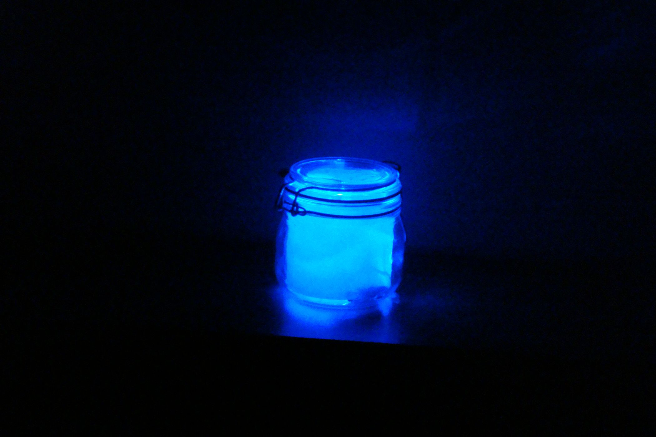 Super Easy Led Lamp : 4 Steps - Instructables