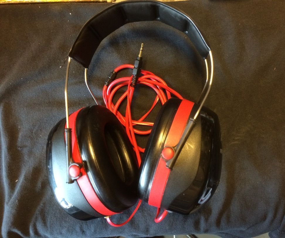 DIY High Performance Noise Isolating Headphones : 5 Steps (with ...