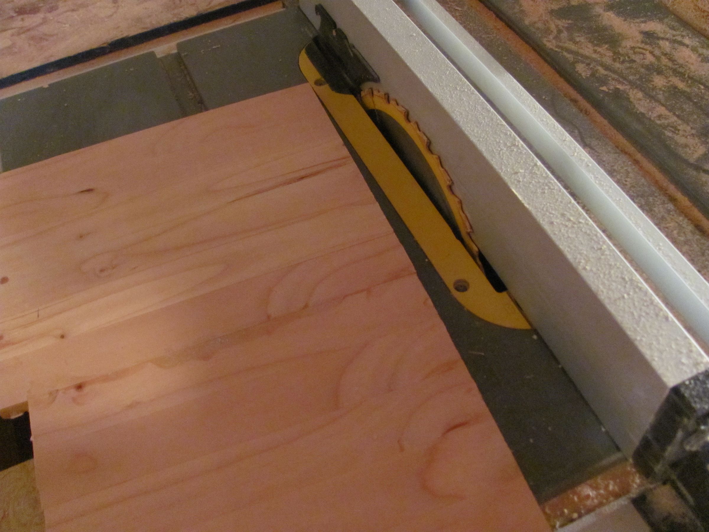 2x12 End Table With HDPE Knob : 12 Steps (with Pictures) - Instructables