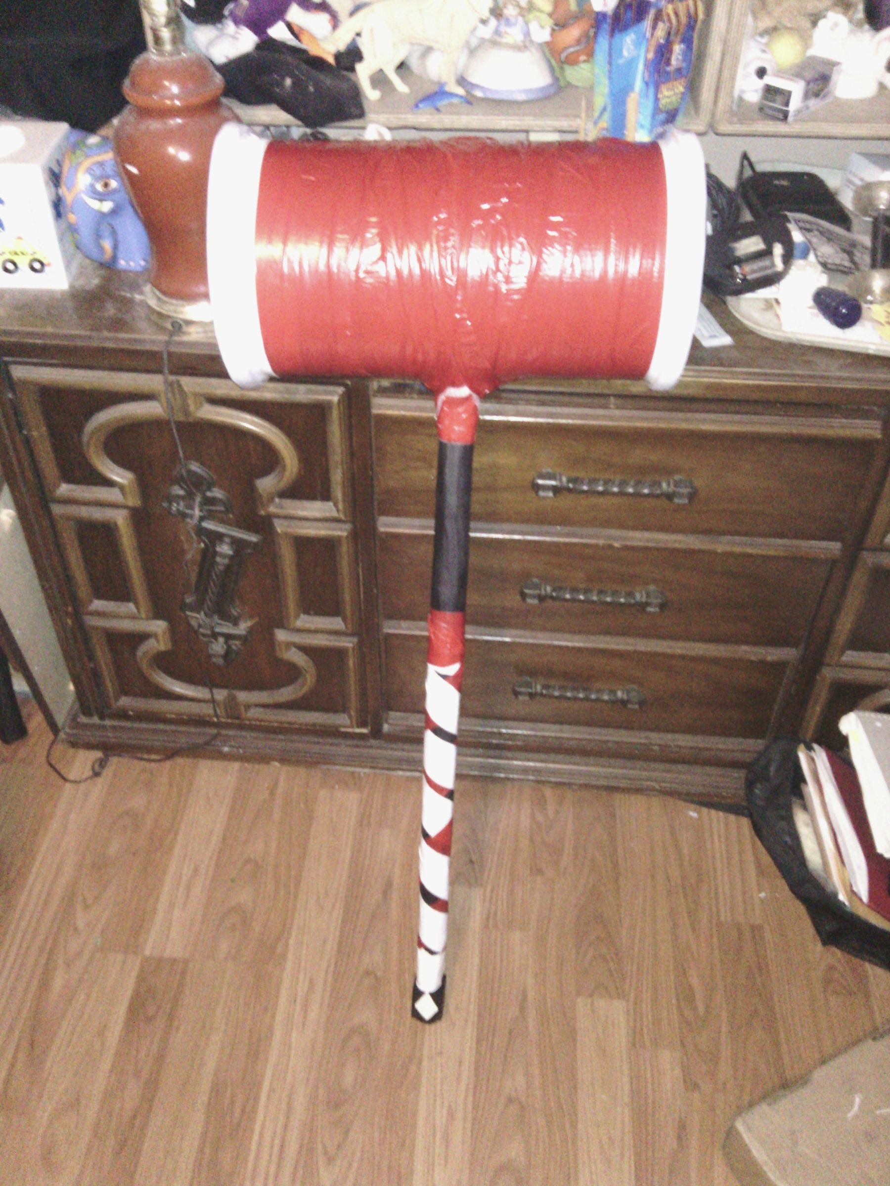 ==Harley Quinn's Hammer== : 4 Steps - Instructables
