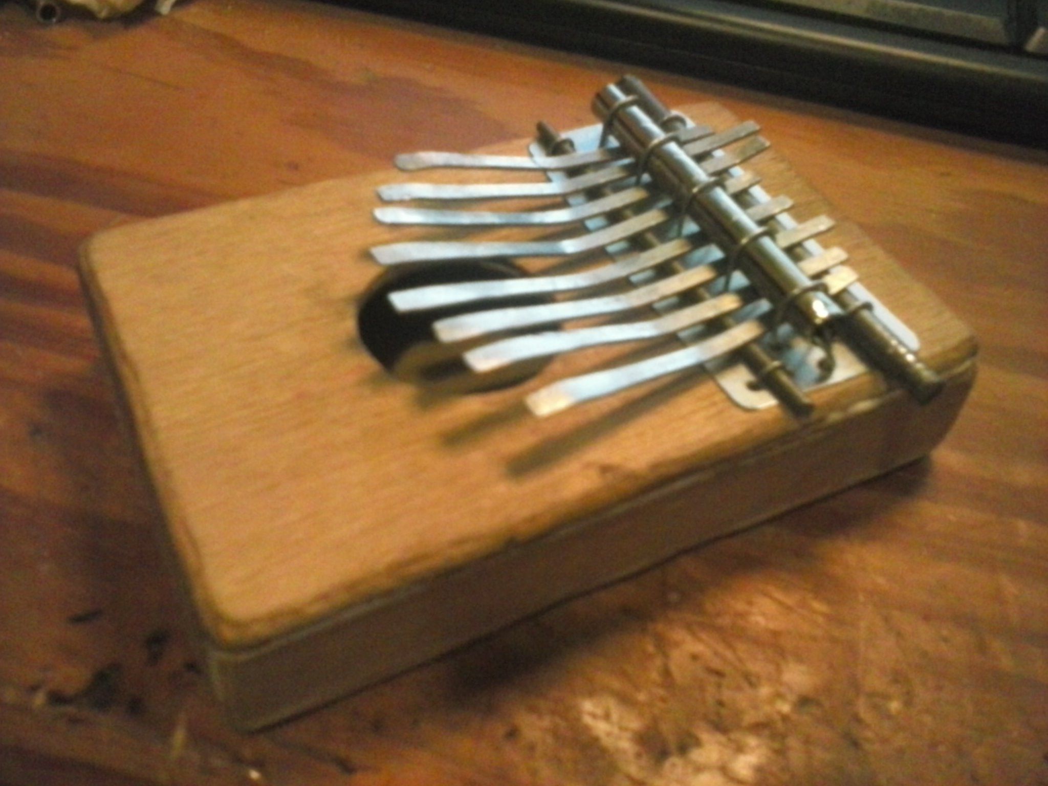 Make a Thumb Piano (Mbira) : 9 Steps (with Pictures) - Instructables