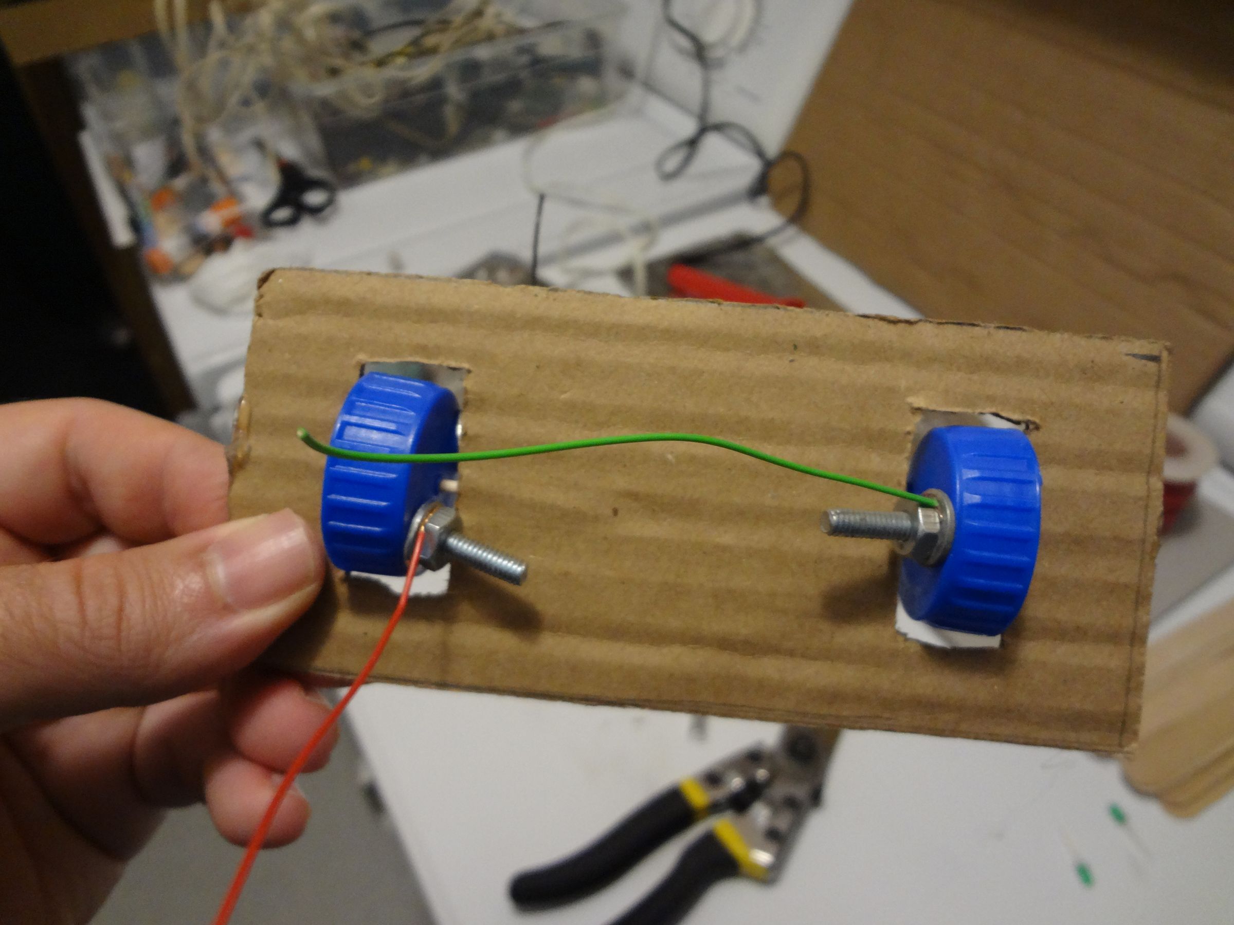 Cardboard Remote Controlled Car. : 6 Steps (with Pictures) - Instructables