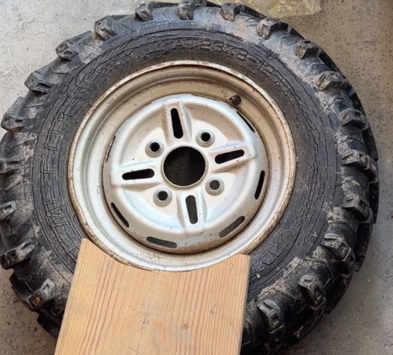 The Tire Horn: Put Tubes in Tubeless Tires : 8 Steps (with Pictures ...