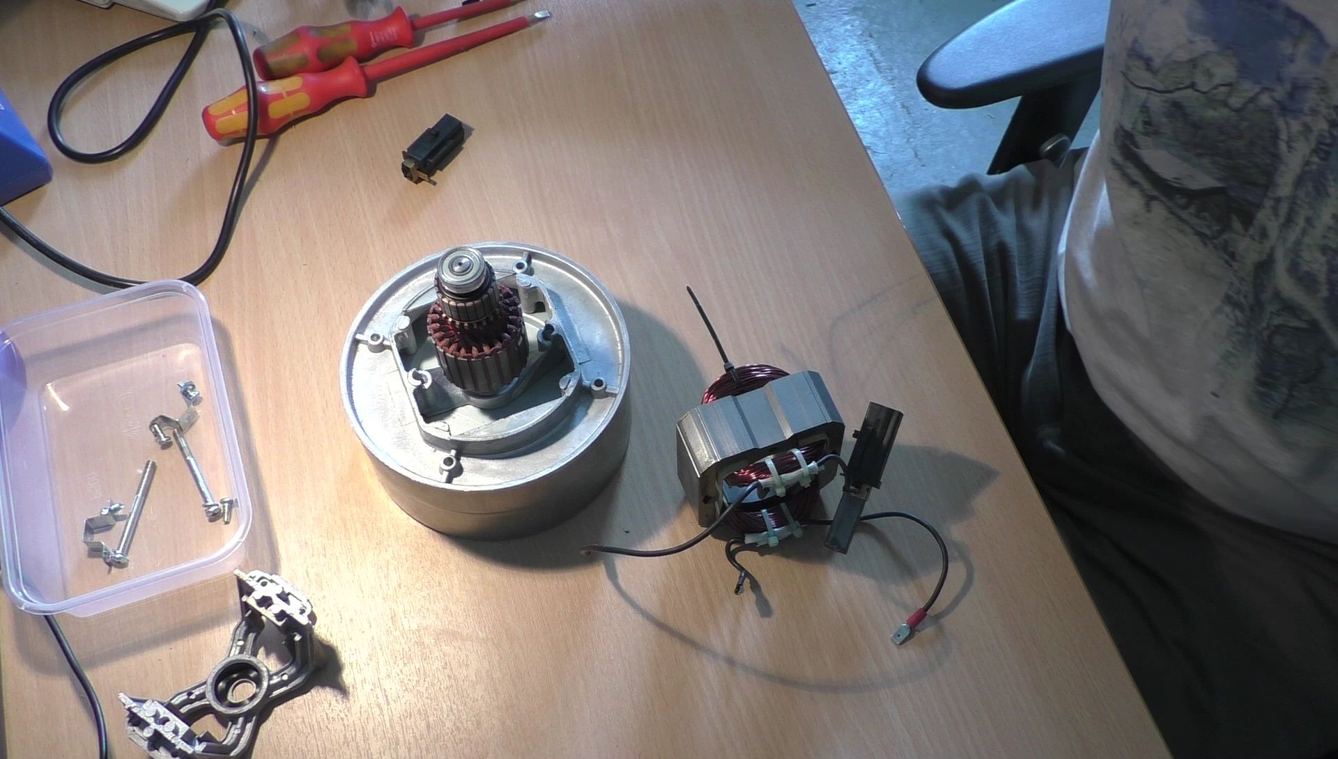 Motor Brush Replacement and Testing : 3 Steps (with Pictures ...