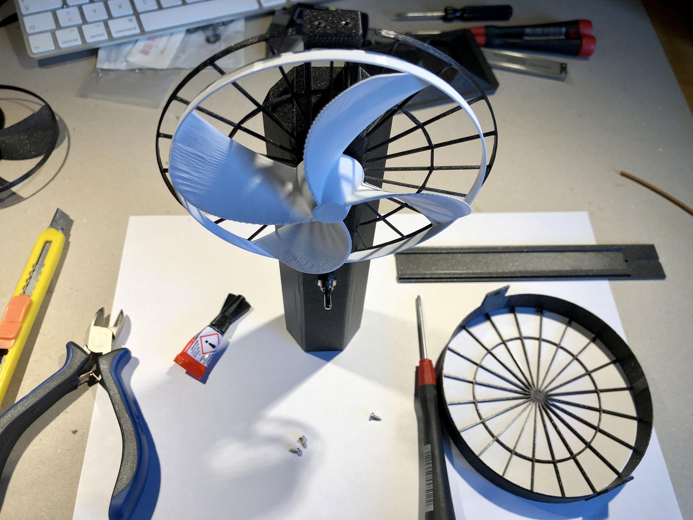 Mini Fan "Light Breeze" - Battery Powered - 3D Printed : 9 Steps (with ...