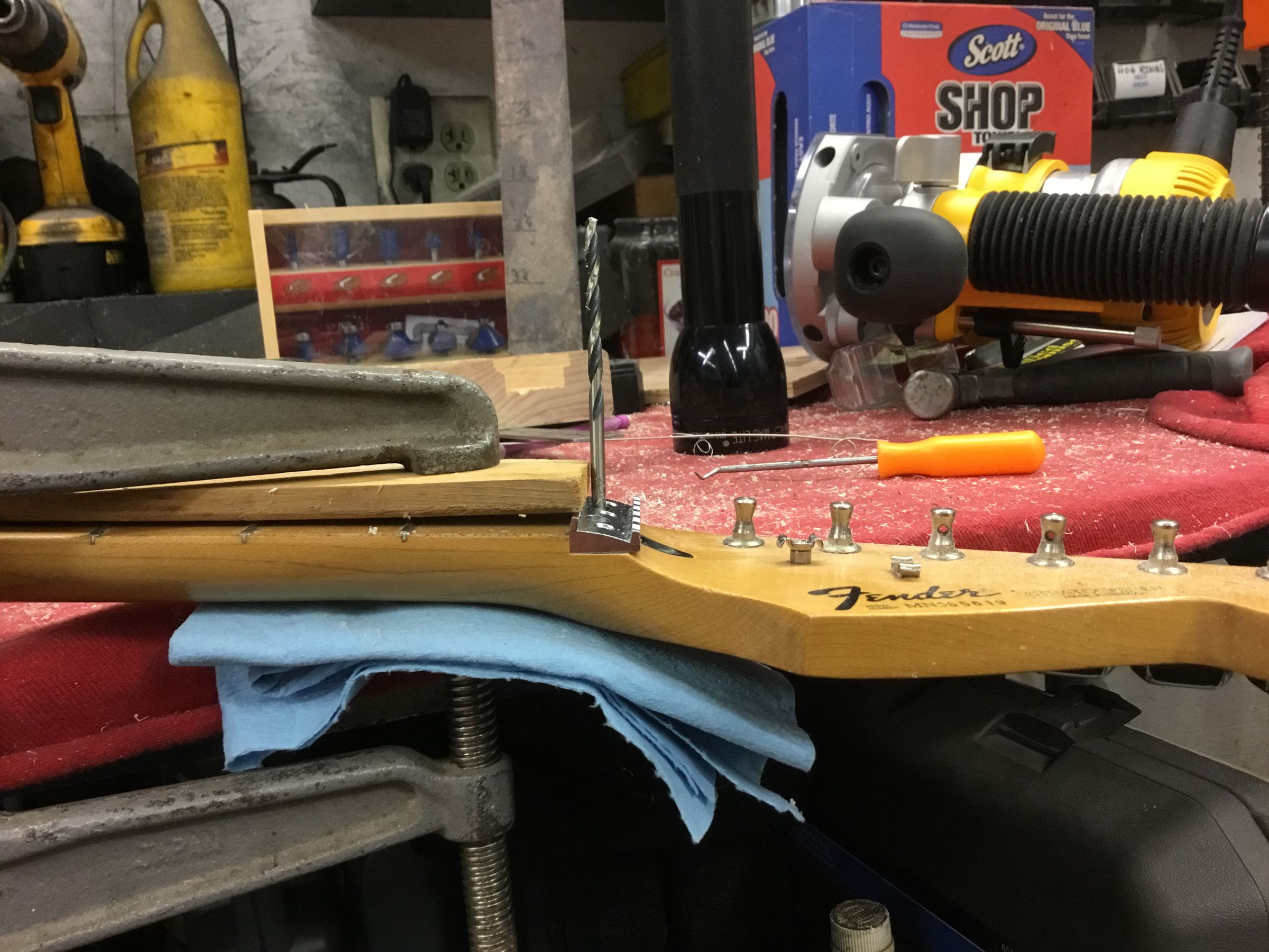 Gotoh Fender Floating Tremolo Install : 32 Steps (with Pictures ...