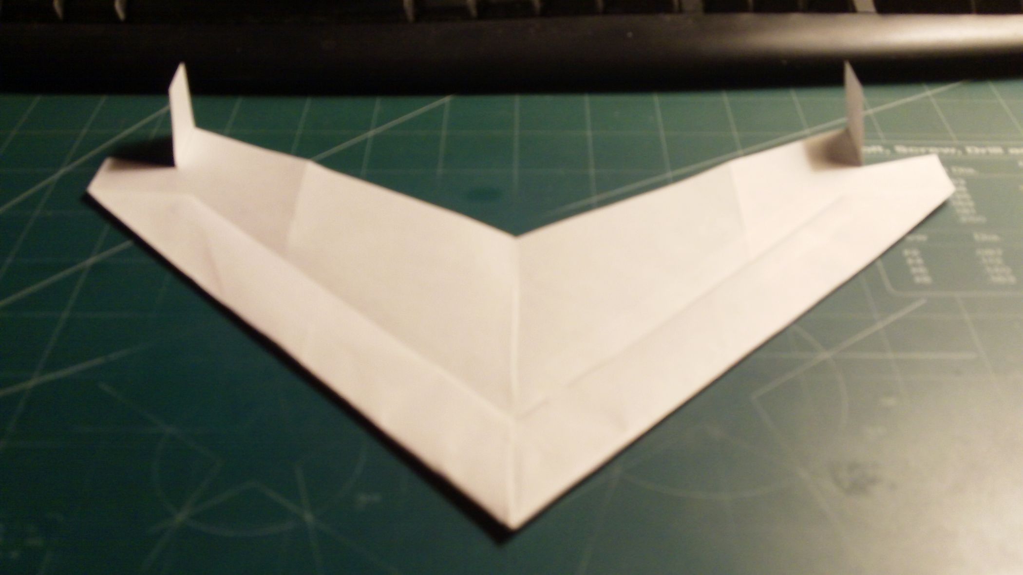 How to Make the Turbo OmniScimitar Paper Airplane : 5 Steps - Instructables