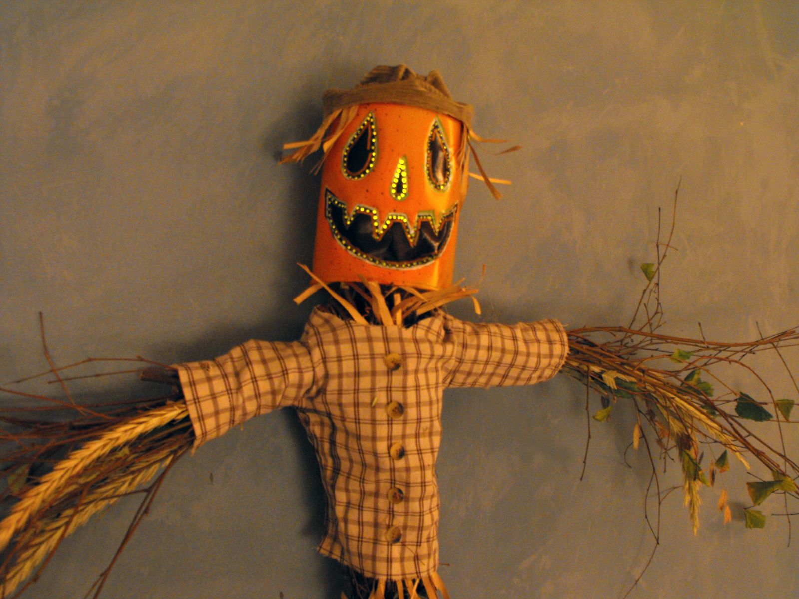 Solar Illuminated Jack-O-Lantern Twig Man : 17 Steps - Instructables