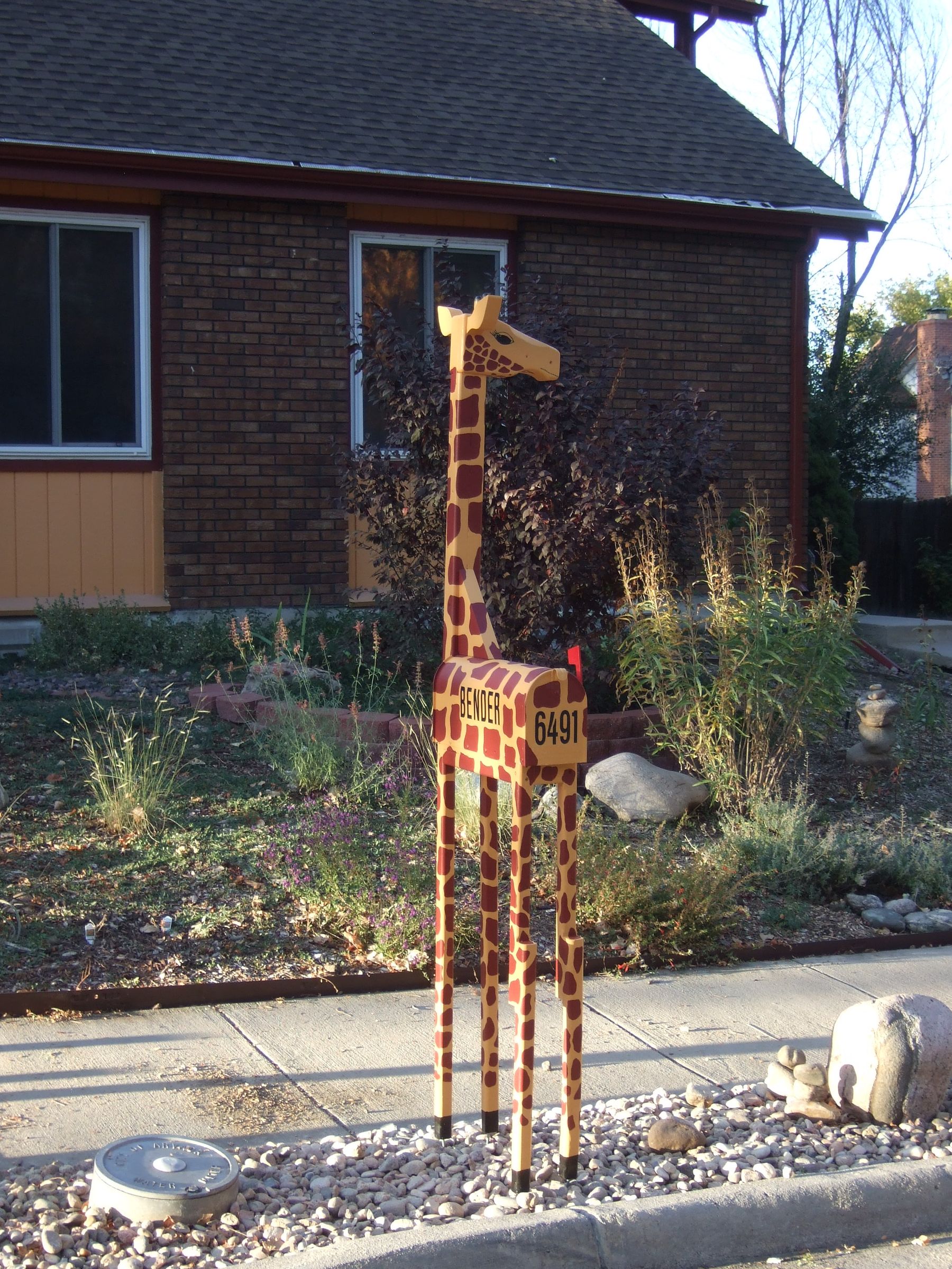 Giraffe Shaped Mailbox : 14 Steps (with Pictures) - Instructables