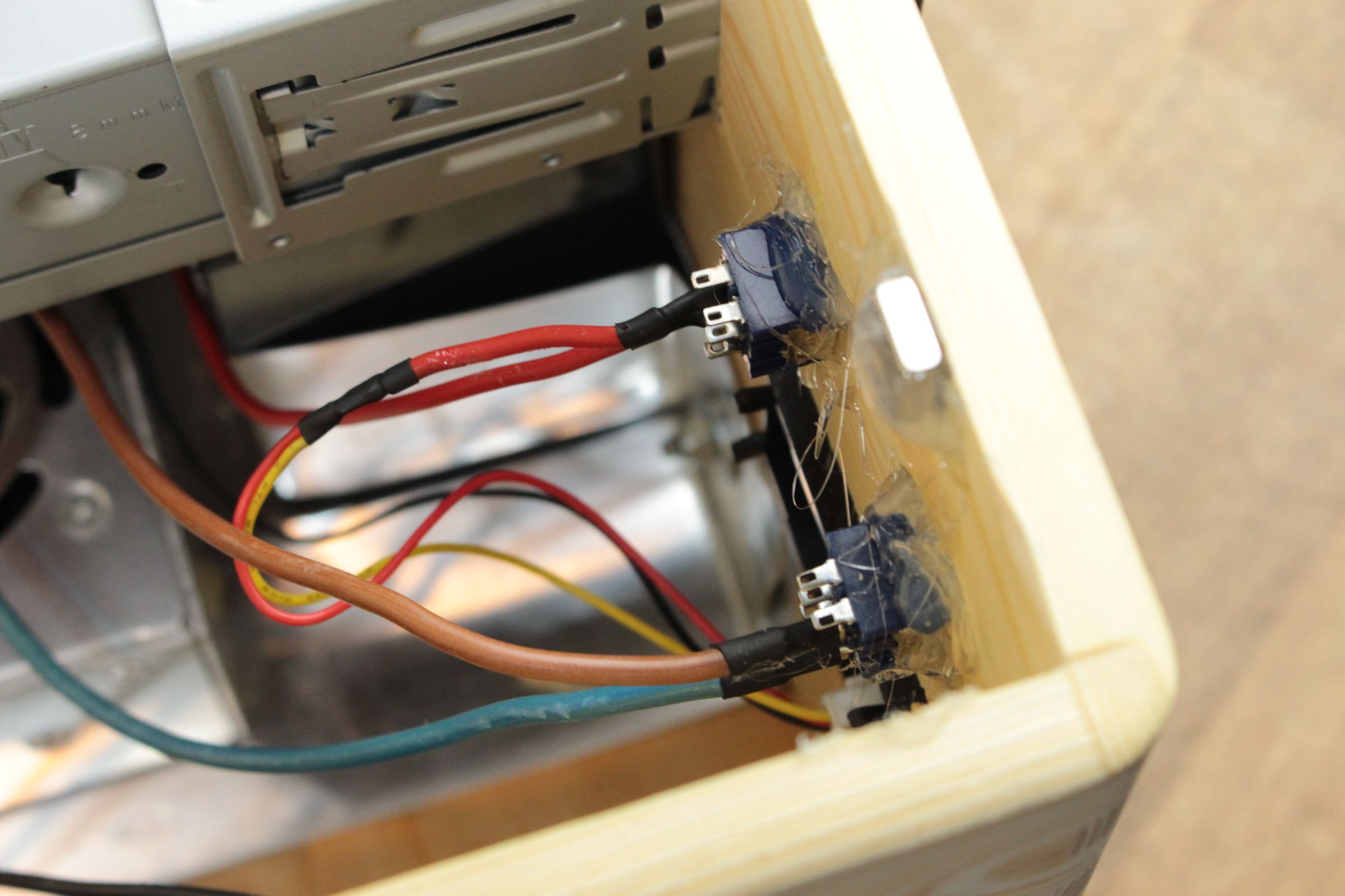 Make Your Own Boombox : 5 Steps (with Pictures) - Instructables
