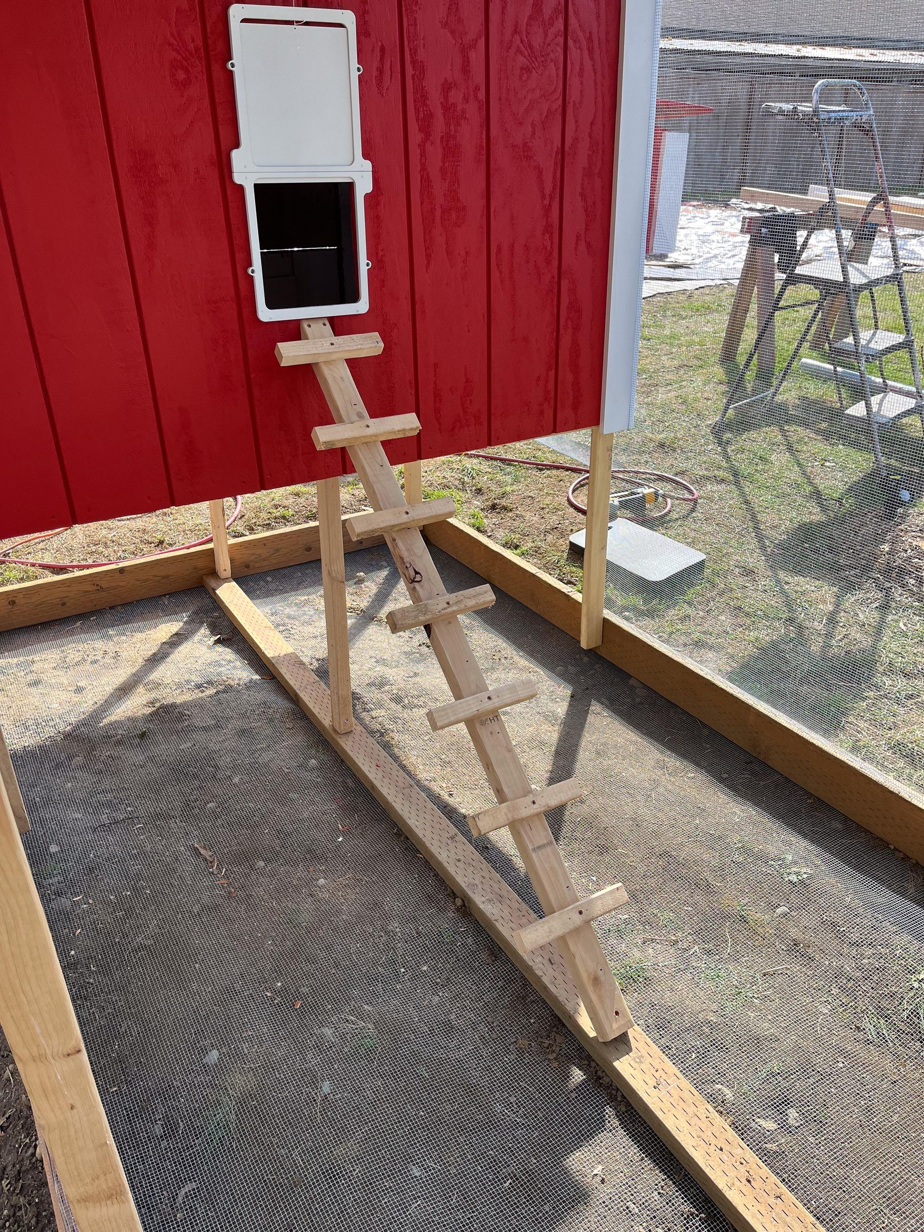 Build a DIY Chicken Palace : 7 Steps (with Pictures) - Instructables