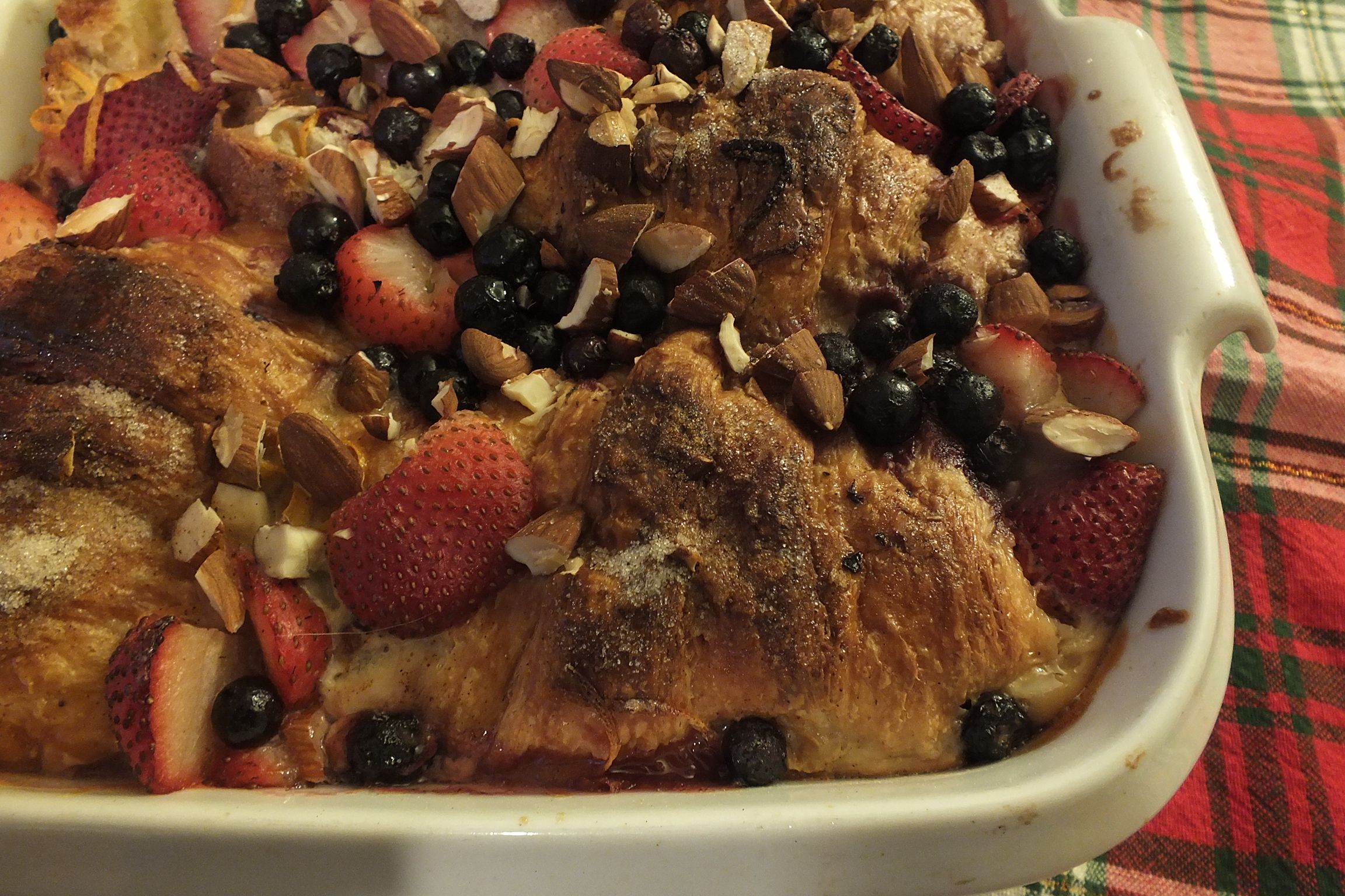 White Chocolate Mallow Berry Bread Pudding : 4 Steps (with Pictures ...