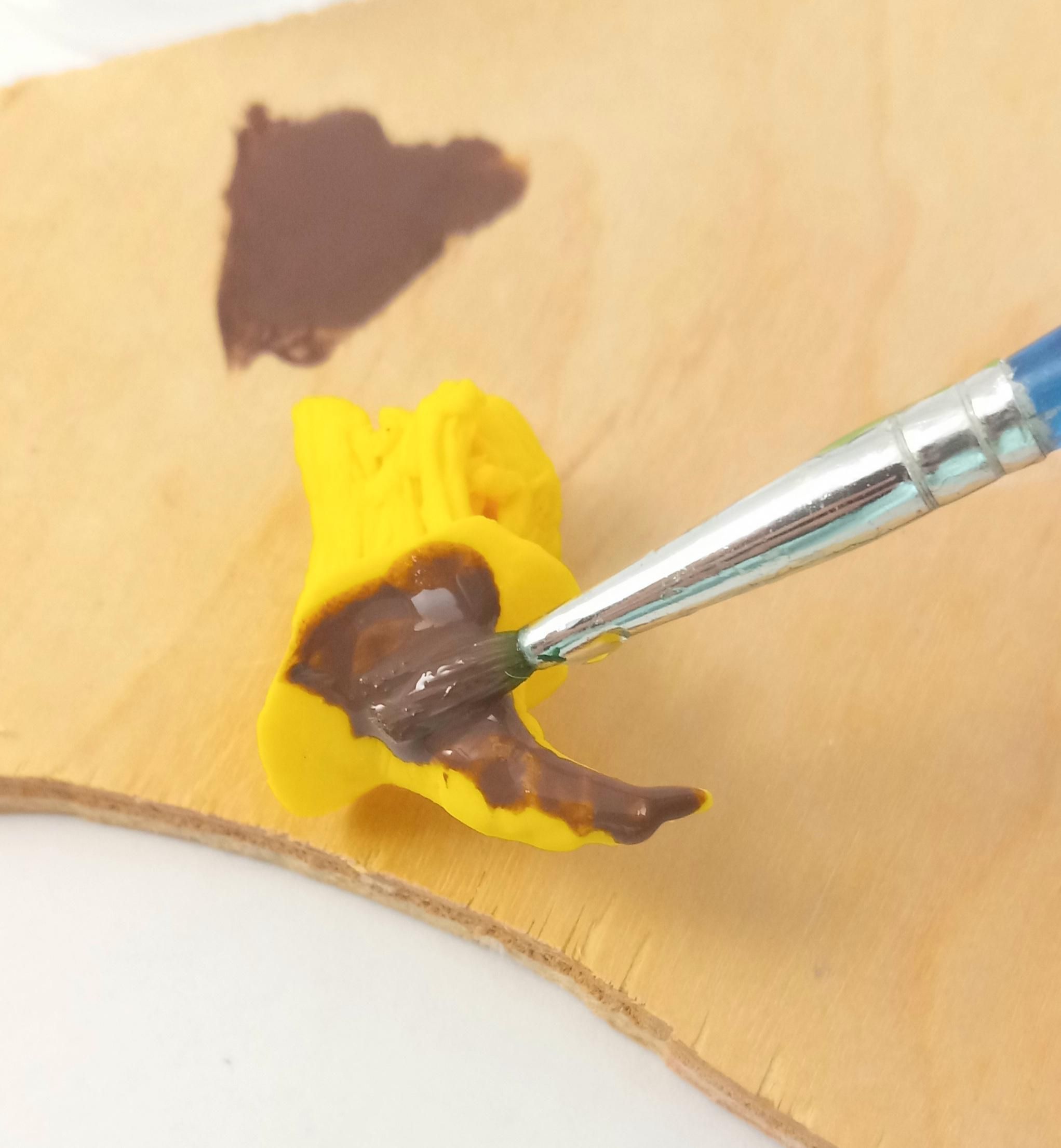 Use Paint Washes to Help Details Stand Out in Clay : 6 Steps (with ...