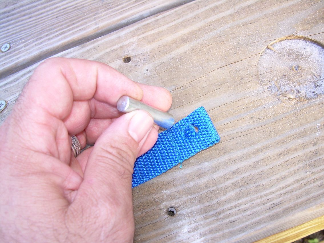 Creating a Kayak Paddle Leash, Never Loose Your Paddle Again! : 3 Steps ...